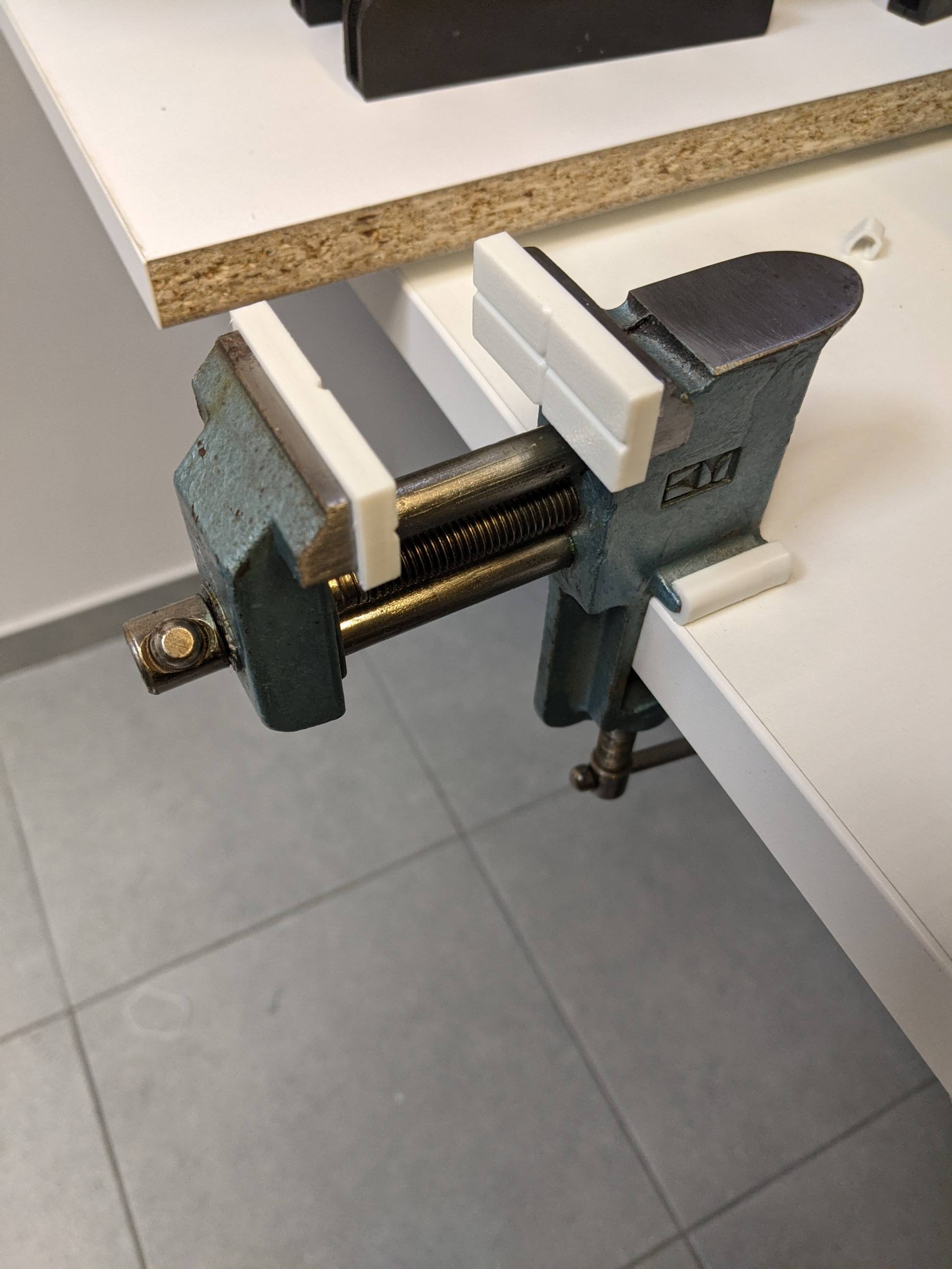 Plastic pads for old soviet mini vise by tearandfix | Download free STL ...