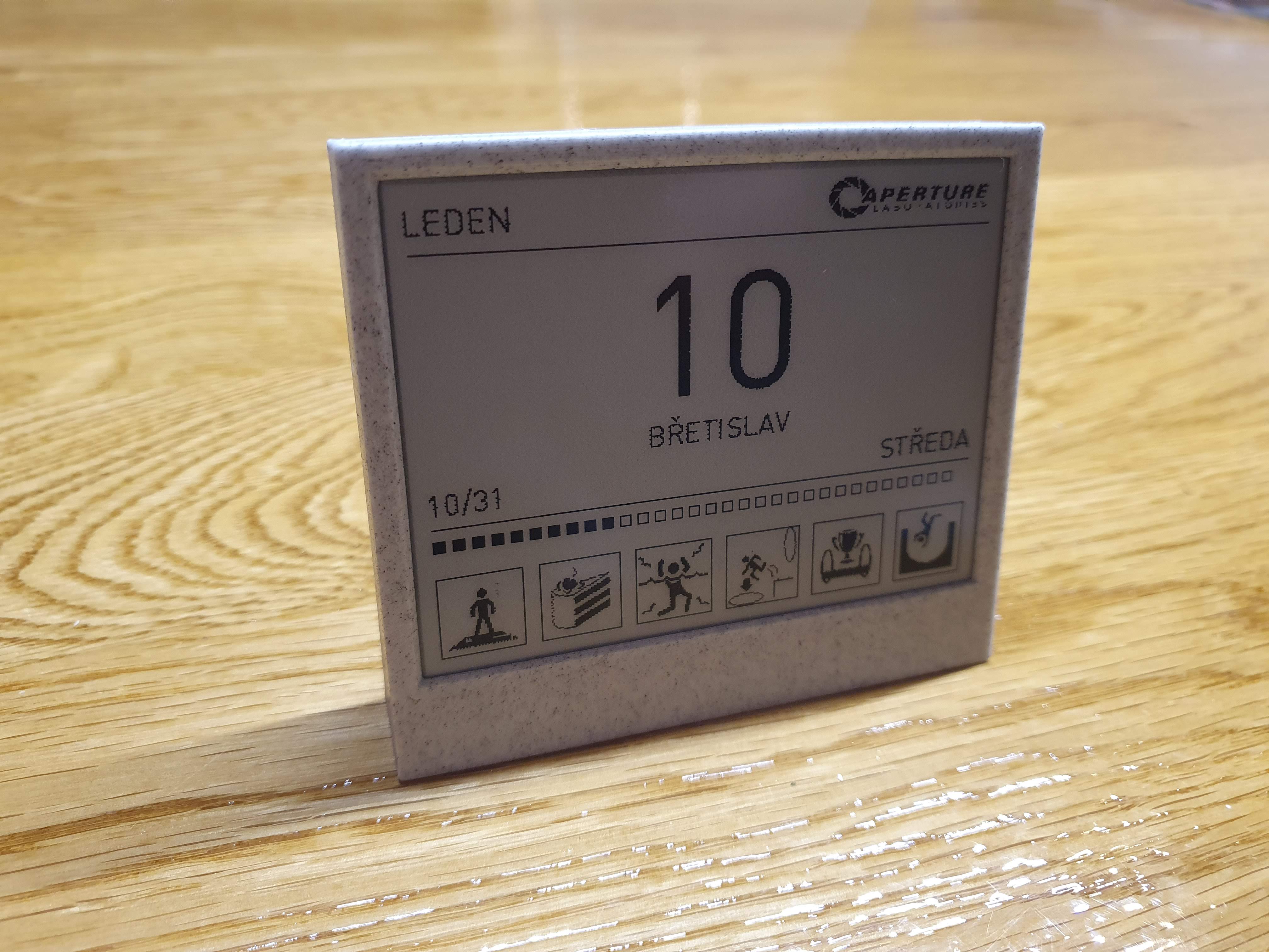 4.2" e-paper desk stand by Yourigh | Download free STL model ...