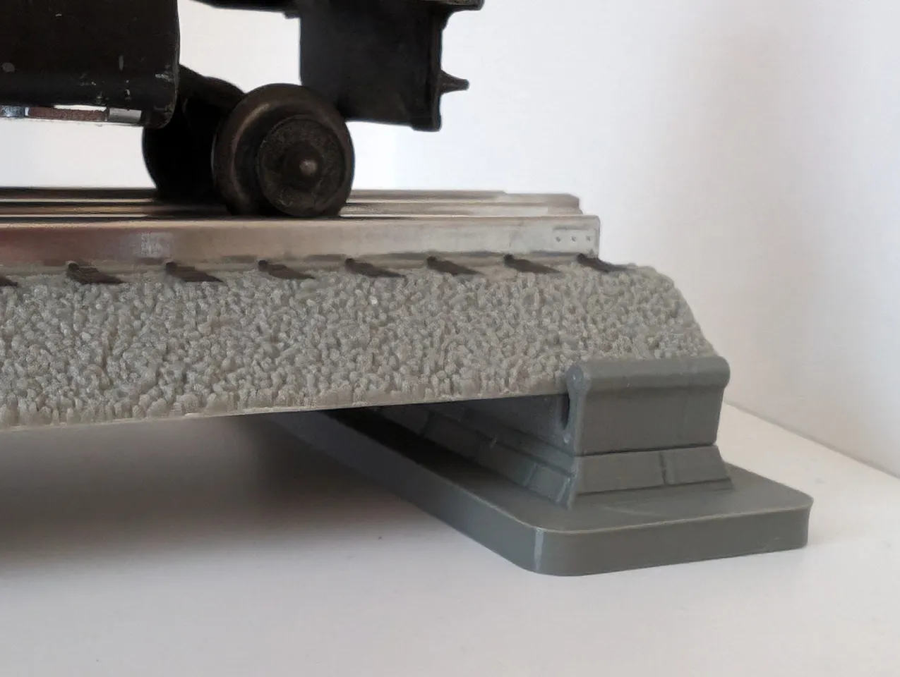 Lionel Fastrack Compatible Graduated Trestle - O Gauge Train Track ...