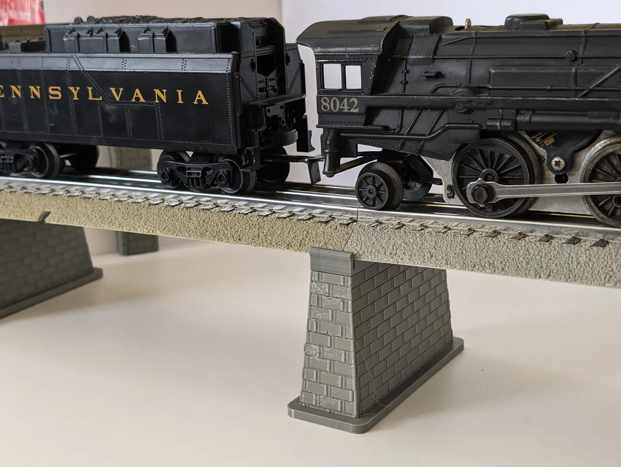 Lionel Fastrack Compatible Graduated Trestle - O Gauge Train Track ...