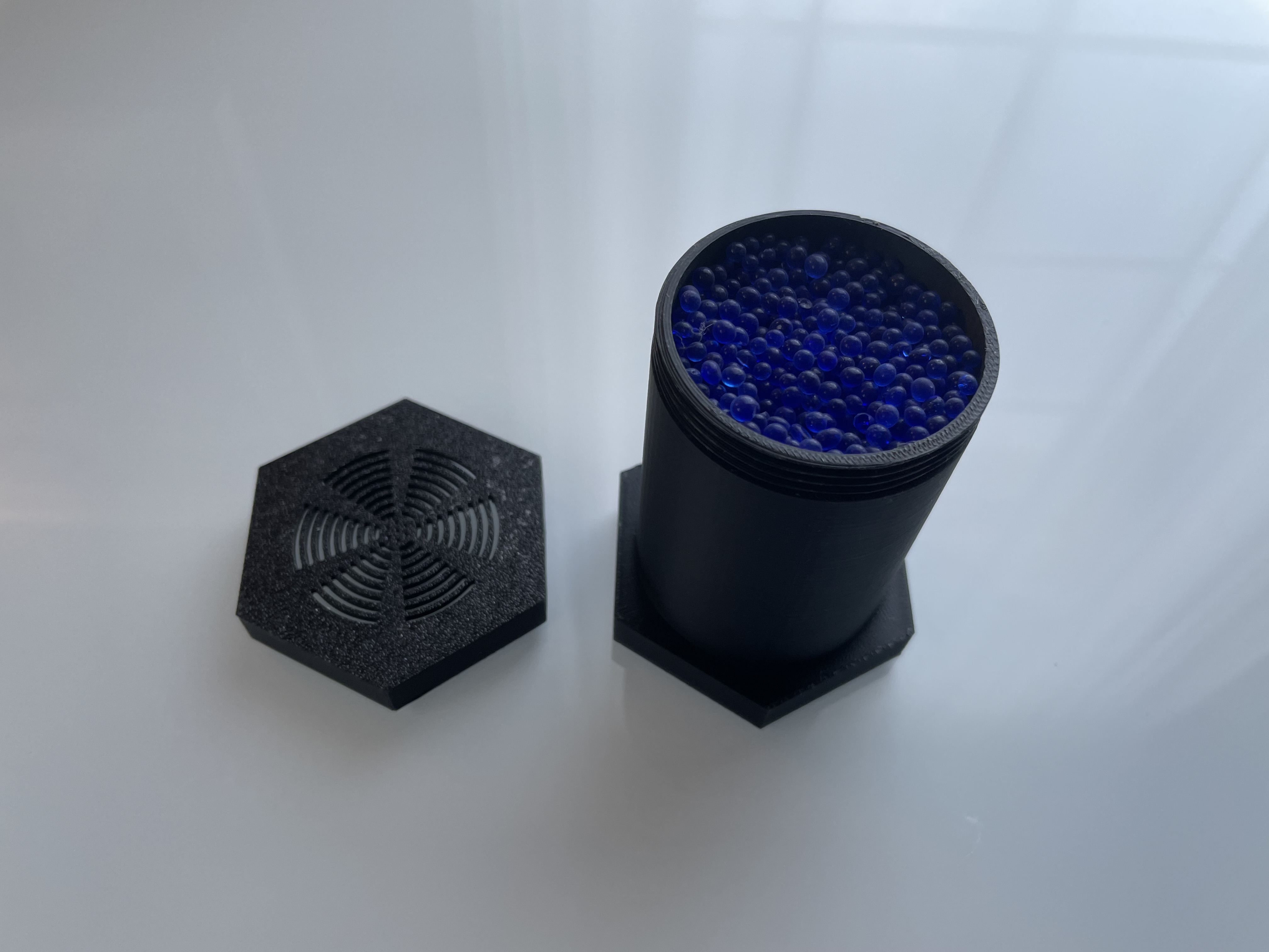 Desiccant Container von Bryant Yu | Kostenloses STL-Modell ...