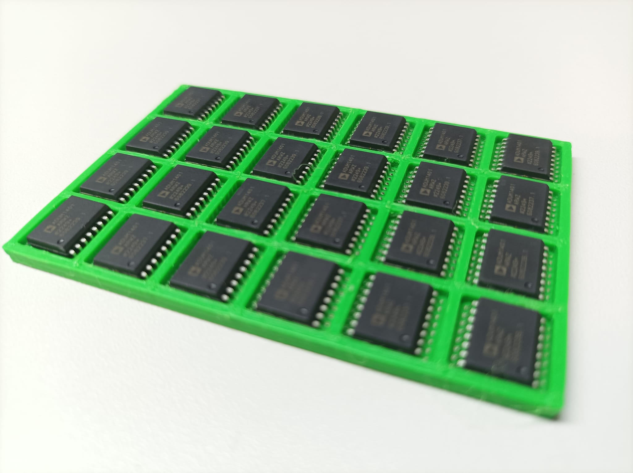 Simple SMD / SMT tray generator by Marcin Kuberski | Download free STL ...