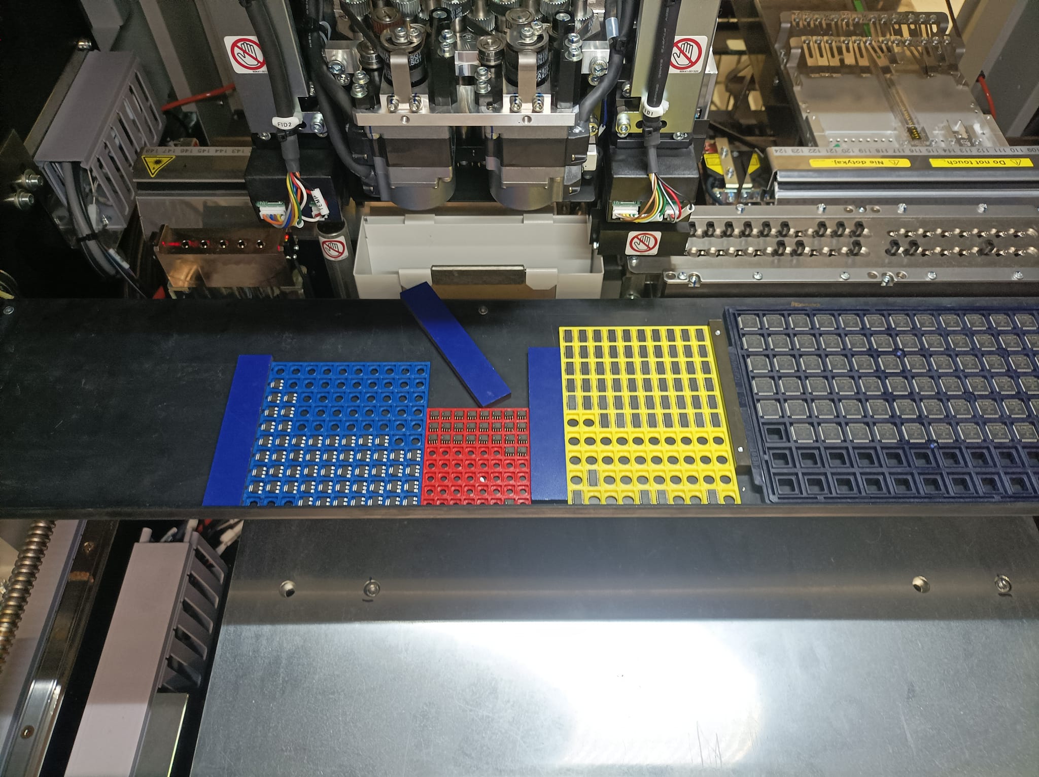 Simple SMD / SMT tray generator by Marcin Kuberski | Download free STL ...