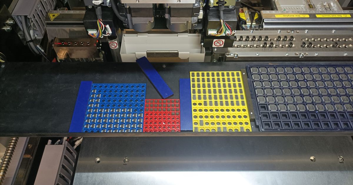 Simple SMD / SMT tray generator by Marcin Kuberski | Download free STL ...