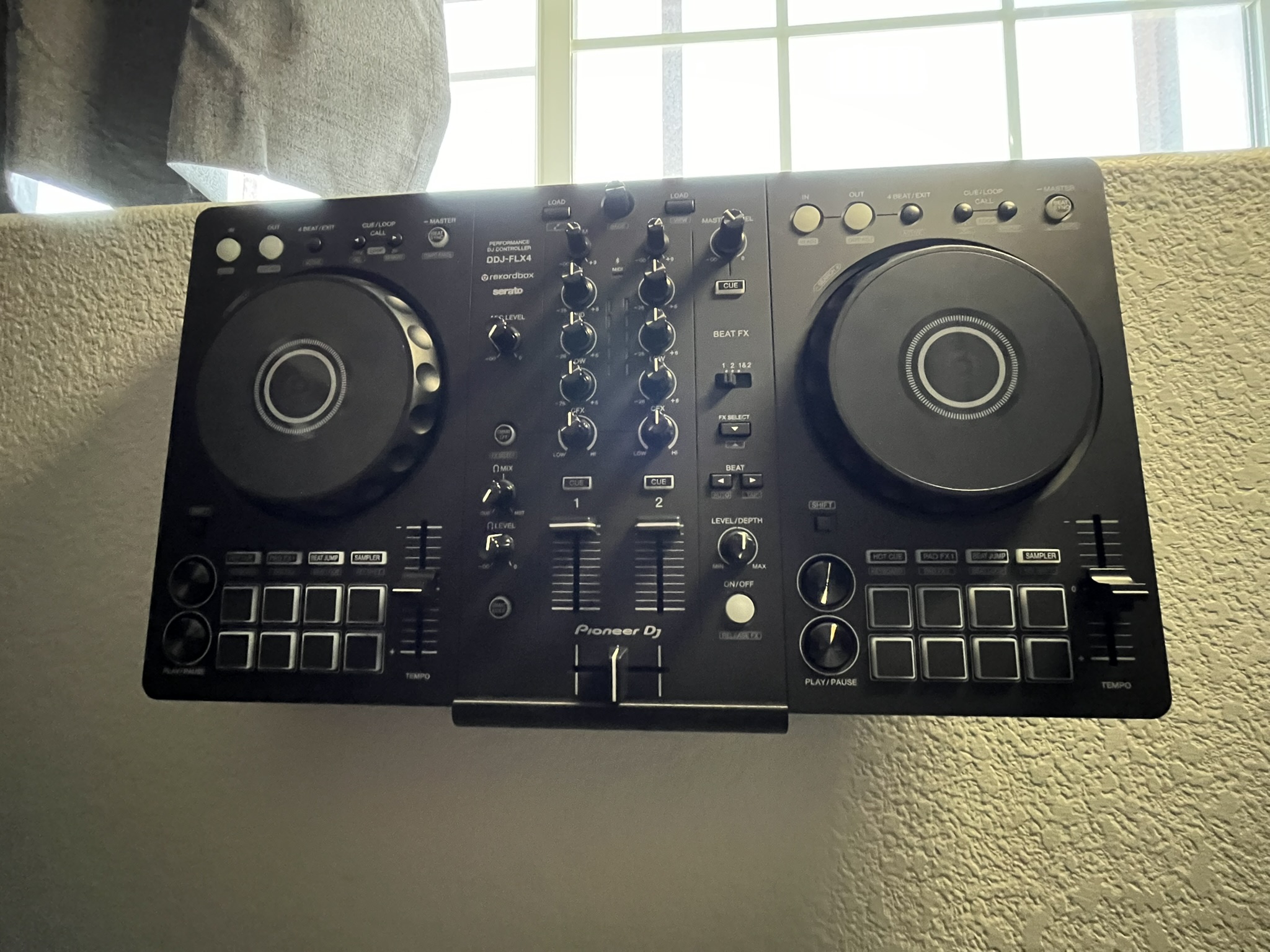 Pioneer DDJ-FLX4 Wall Mount by Dixon Kean | Download free STL model ...
