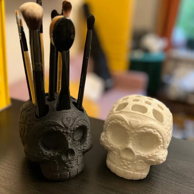 Diy Skull Makeup Brush Holder | Saubhaya Makeup