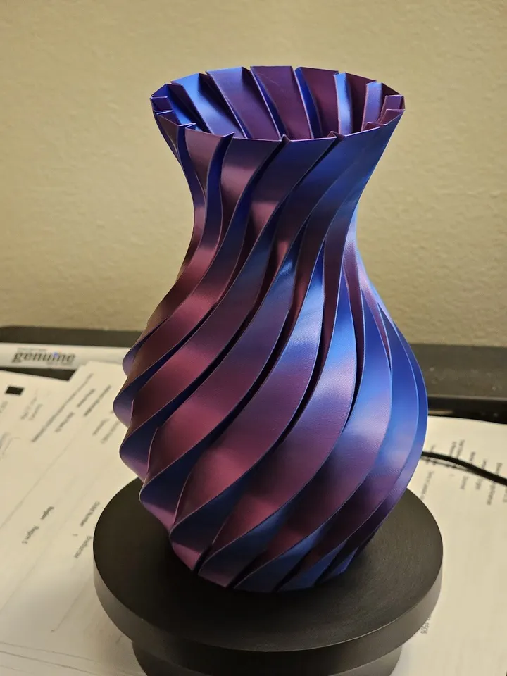 Twisting Pillars Vase by Jason Walker | Download free STL model ...