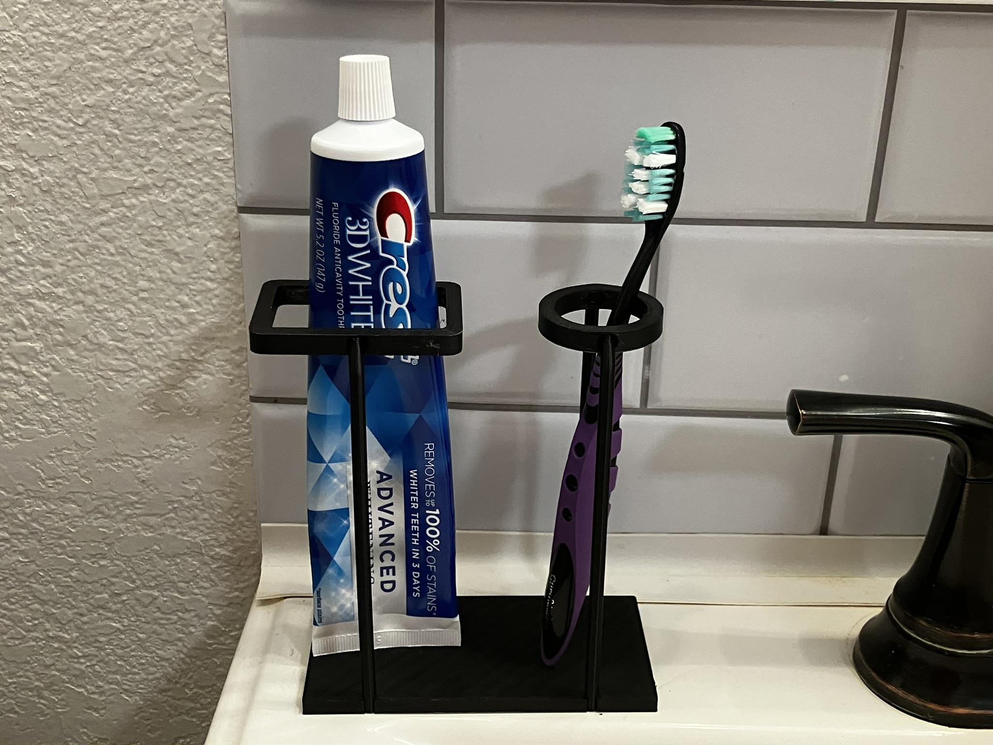 Toothbrush/Paste Holder por JoeyAW | Descargar modelo STL gratuito ...