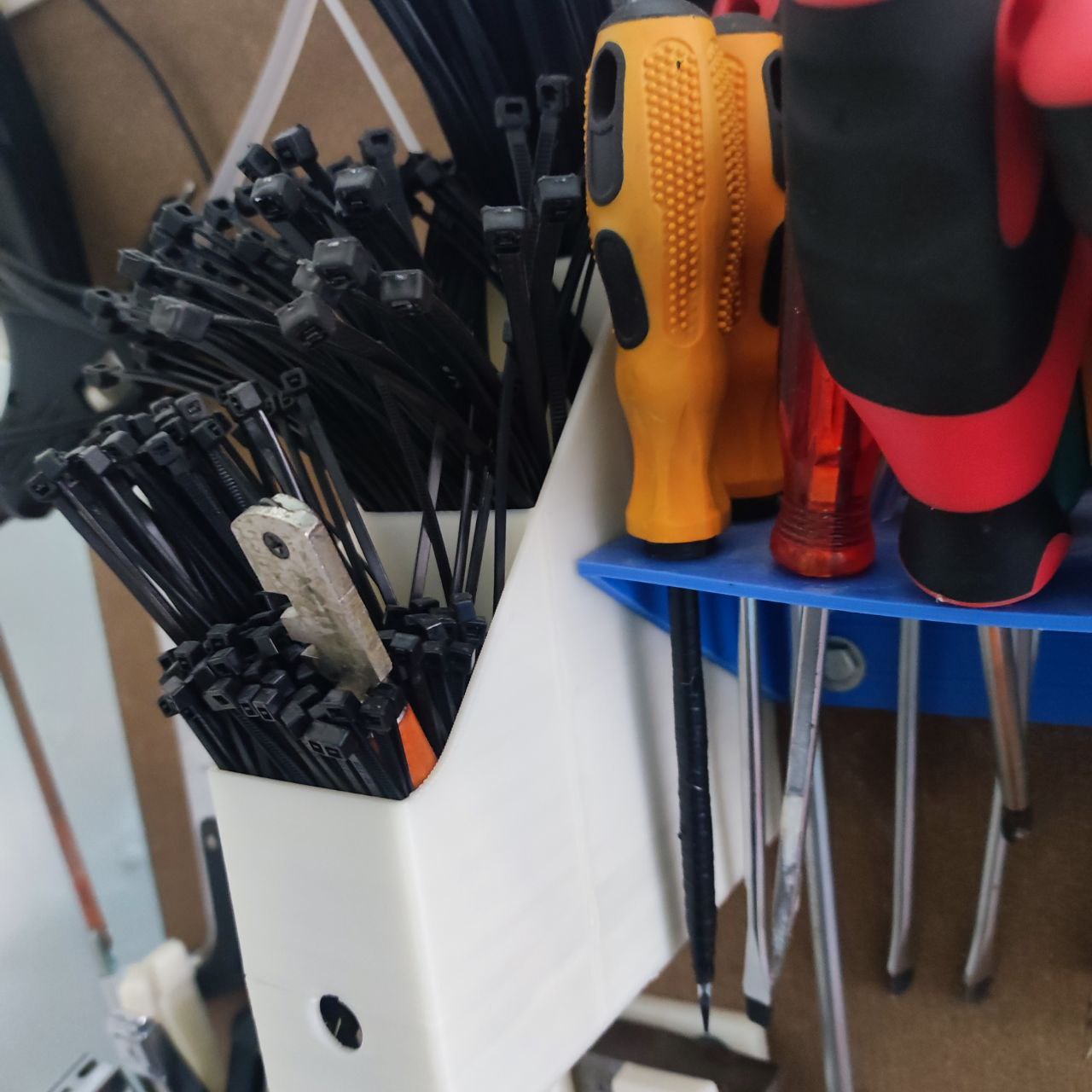 Zip-Tie Holder by AminKa79 | Download free STL model | Printables.com