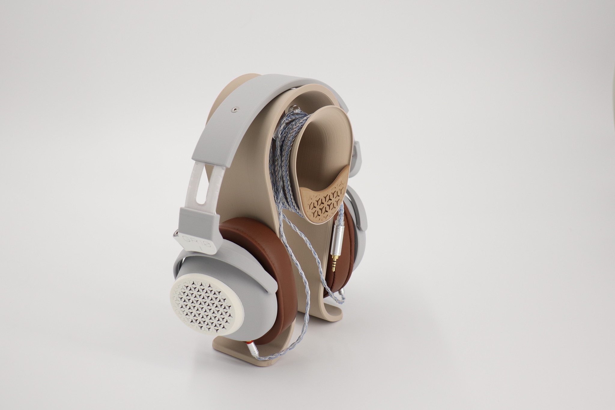 GRS Headphone stand by Gumo Design | Download free STL model ...