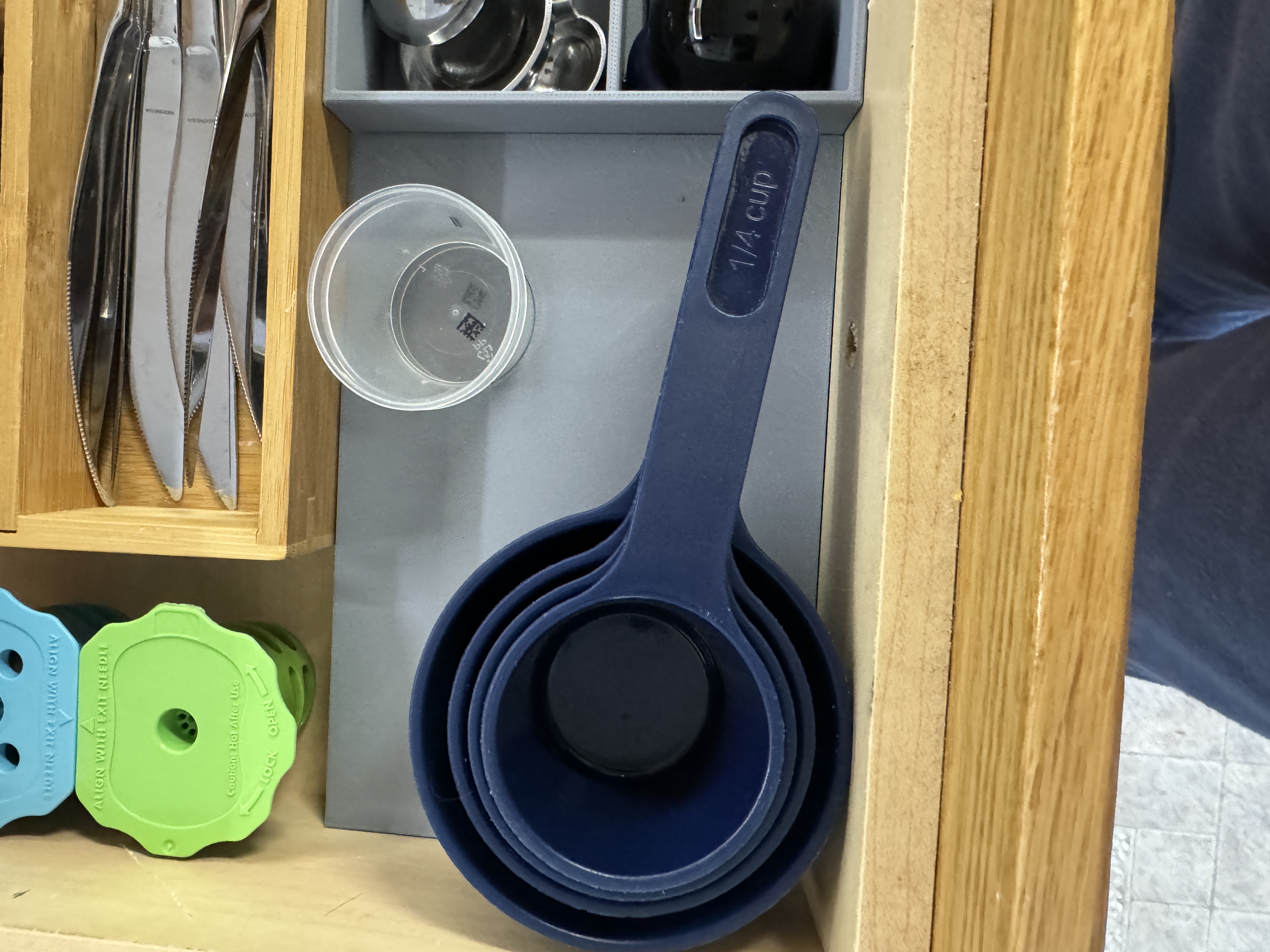 Kitchen Drawer Measuring Cup Holder by Brojek 3D | Download free STL ...