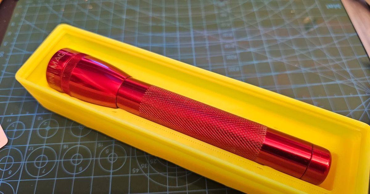 Gridfinity Mini Maglite Torch Case (1x4) by Brasso | Download free STL ...