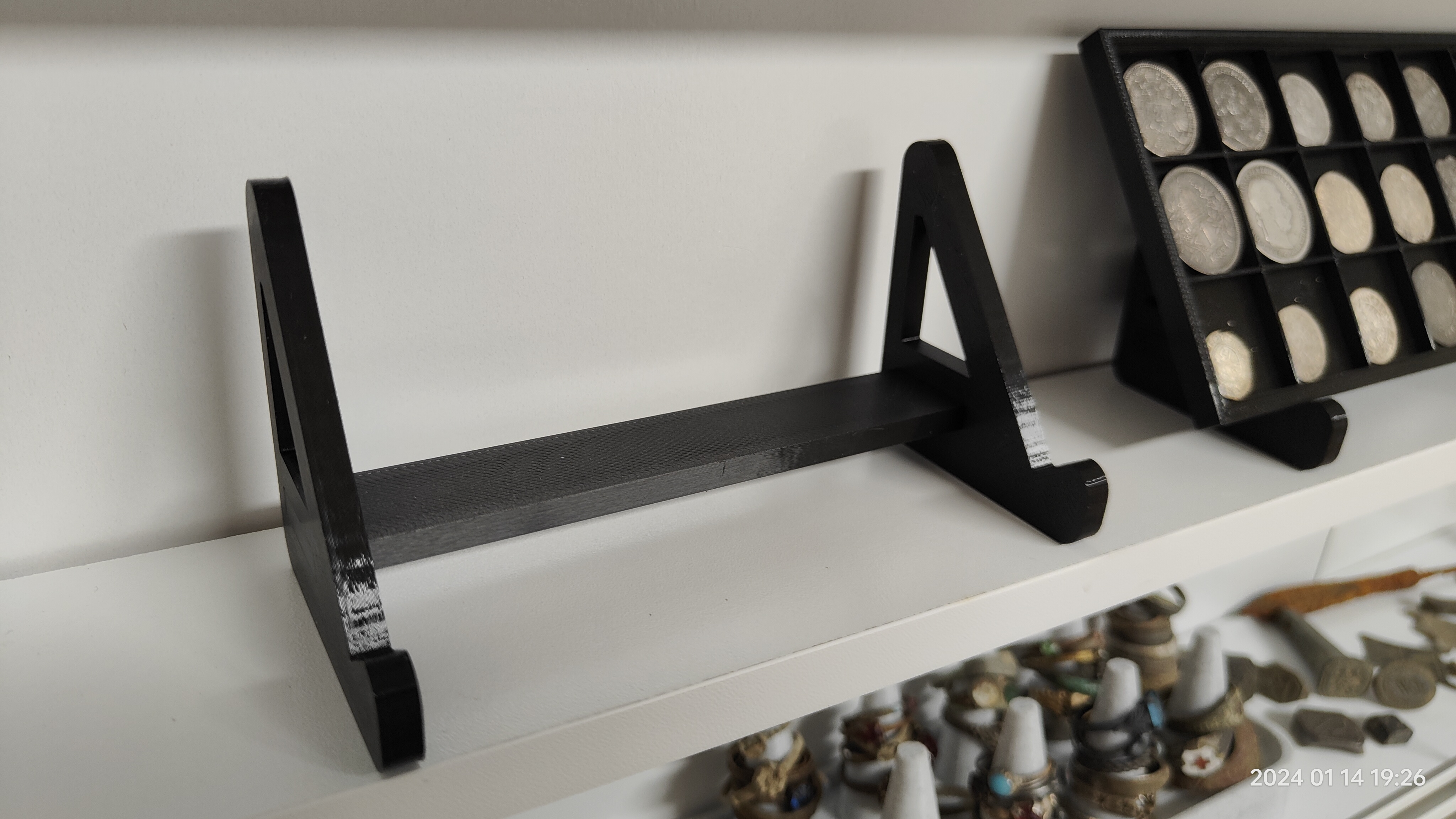 Coin stand by Martina B | Download free STL model | Printables.com