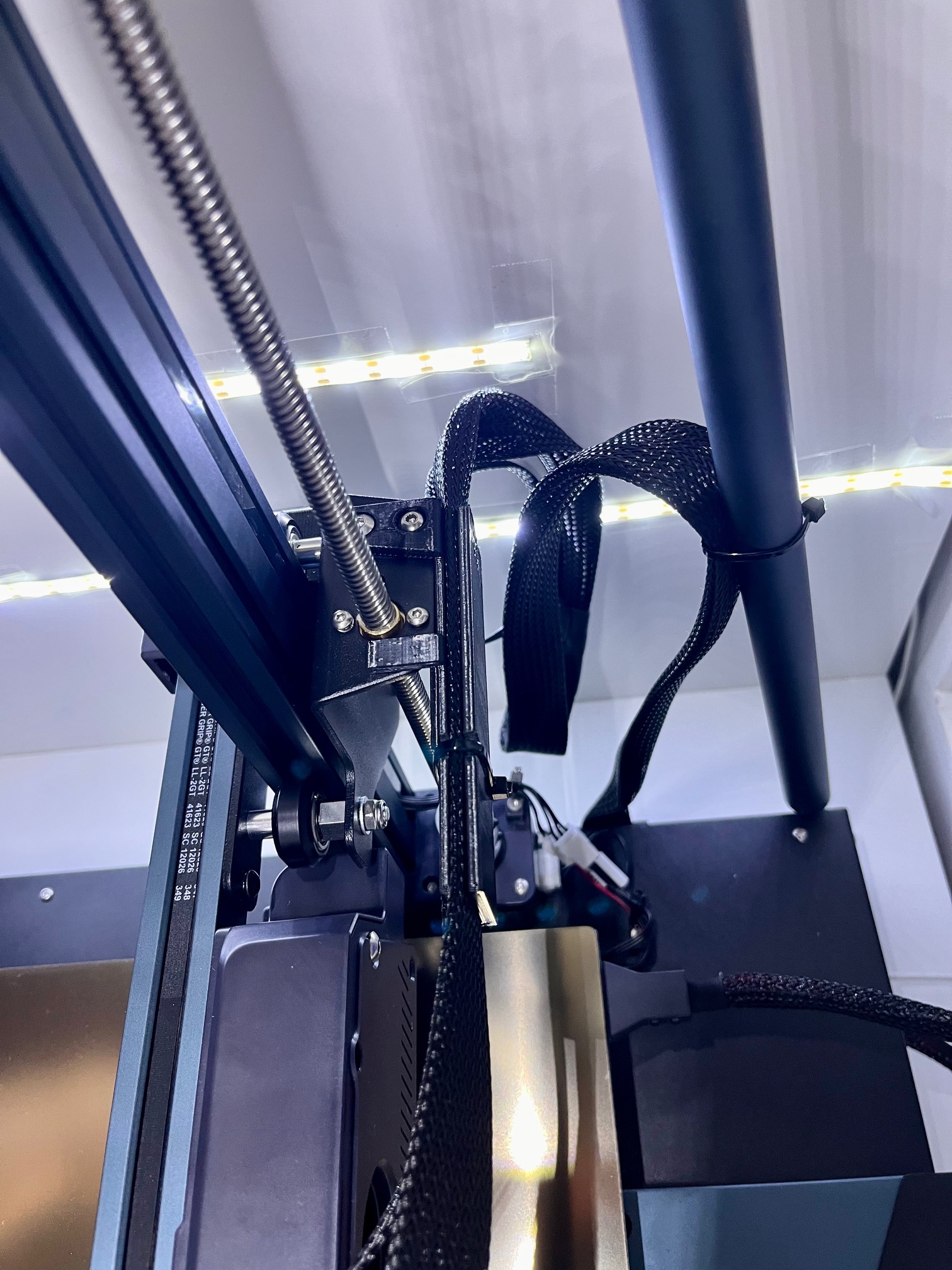 "slightly" overengineered Anti Drag Cable Holder / Clip for Elegoo ...
