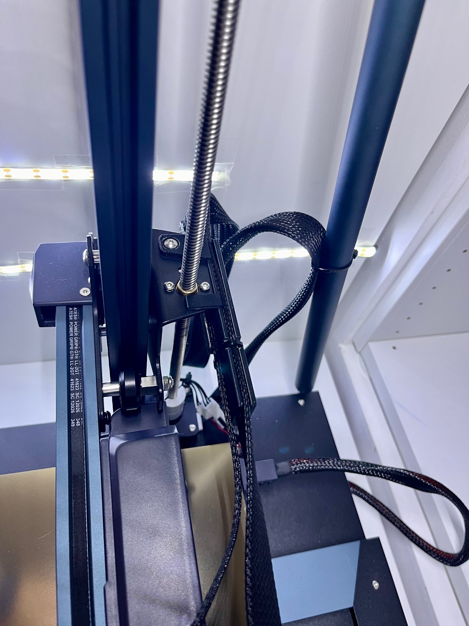 "slightly" overengineered Anti Drag Cable Holder / Clip for Elegoo ...