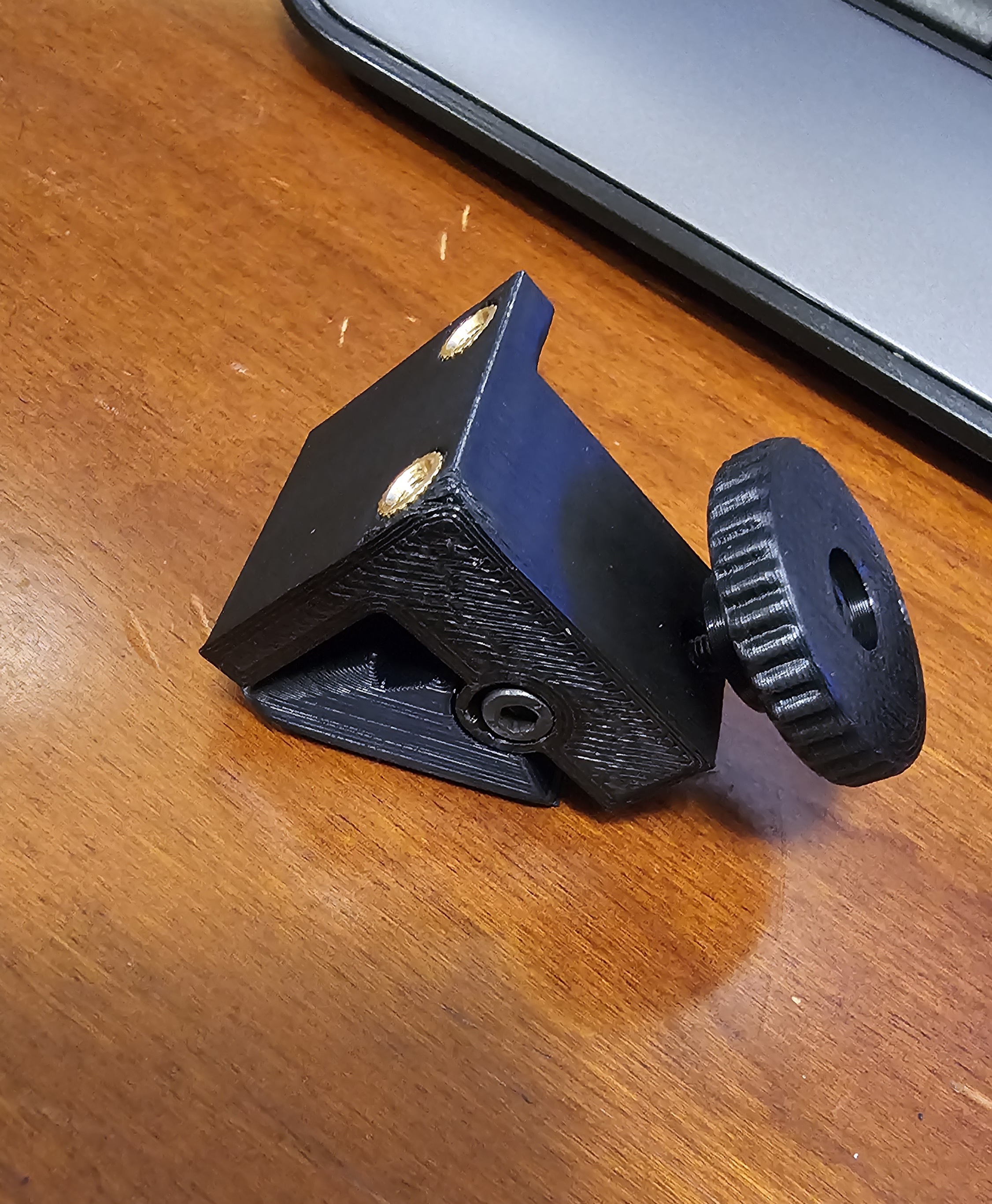SV07+ Glass Bed Input Shaper Mount by Pgain88 | Download free STL model ...