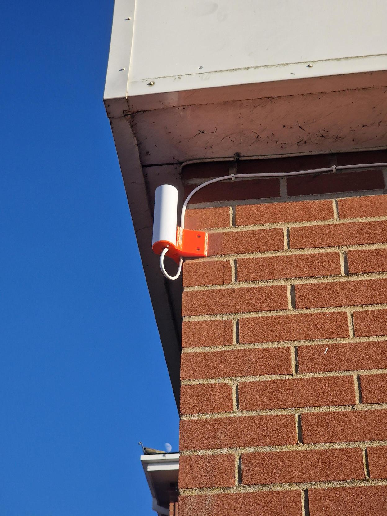 Ubiquiti UniFi U6 Mesh Corner Mount (Compatible with Flex-HD) by ...
