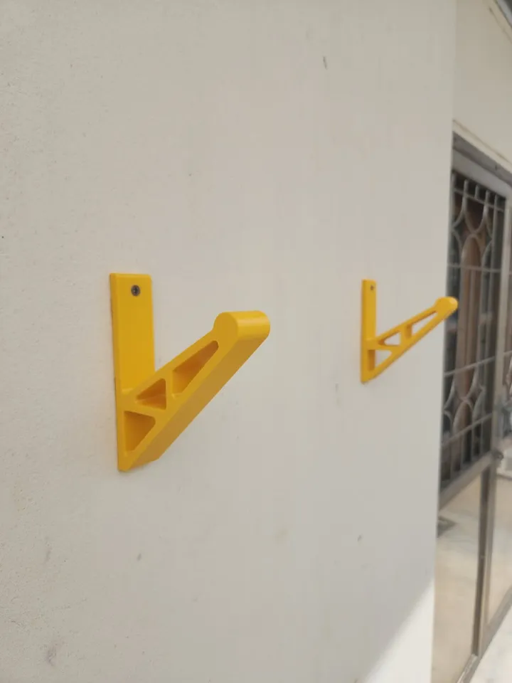 Helmet Wall Hanger (Bigger One) by FunFunBoy | Download free STL model ...