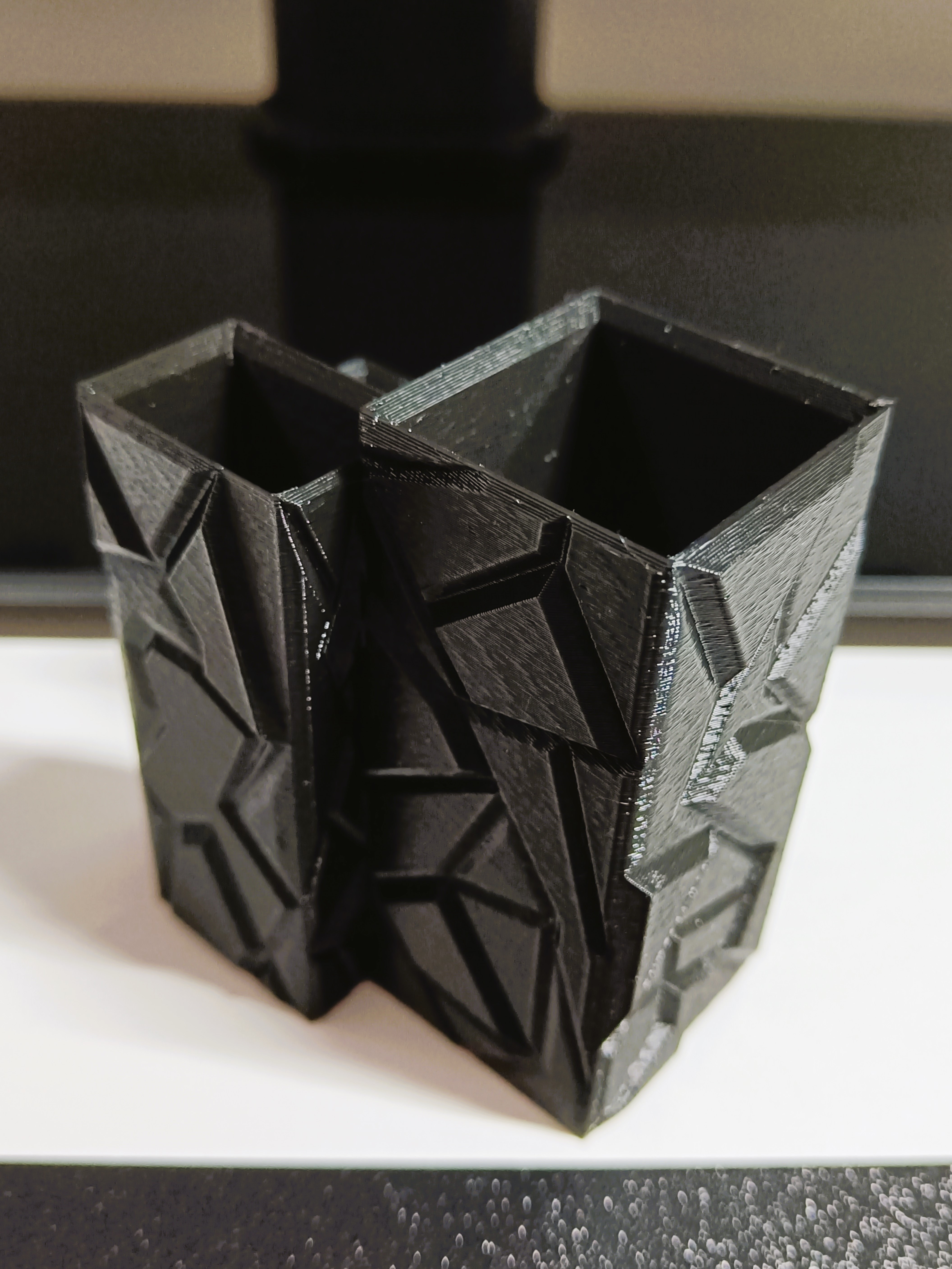 Pen holder for desk by Mattia Cattaneo | Download free STL model ...