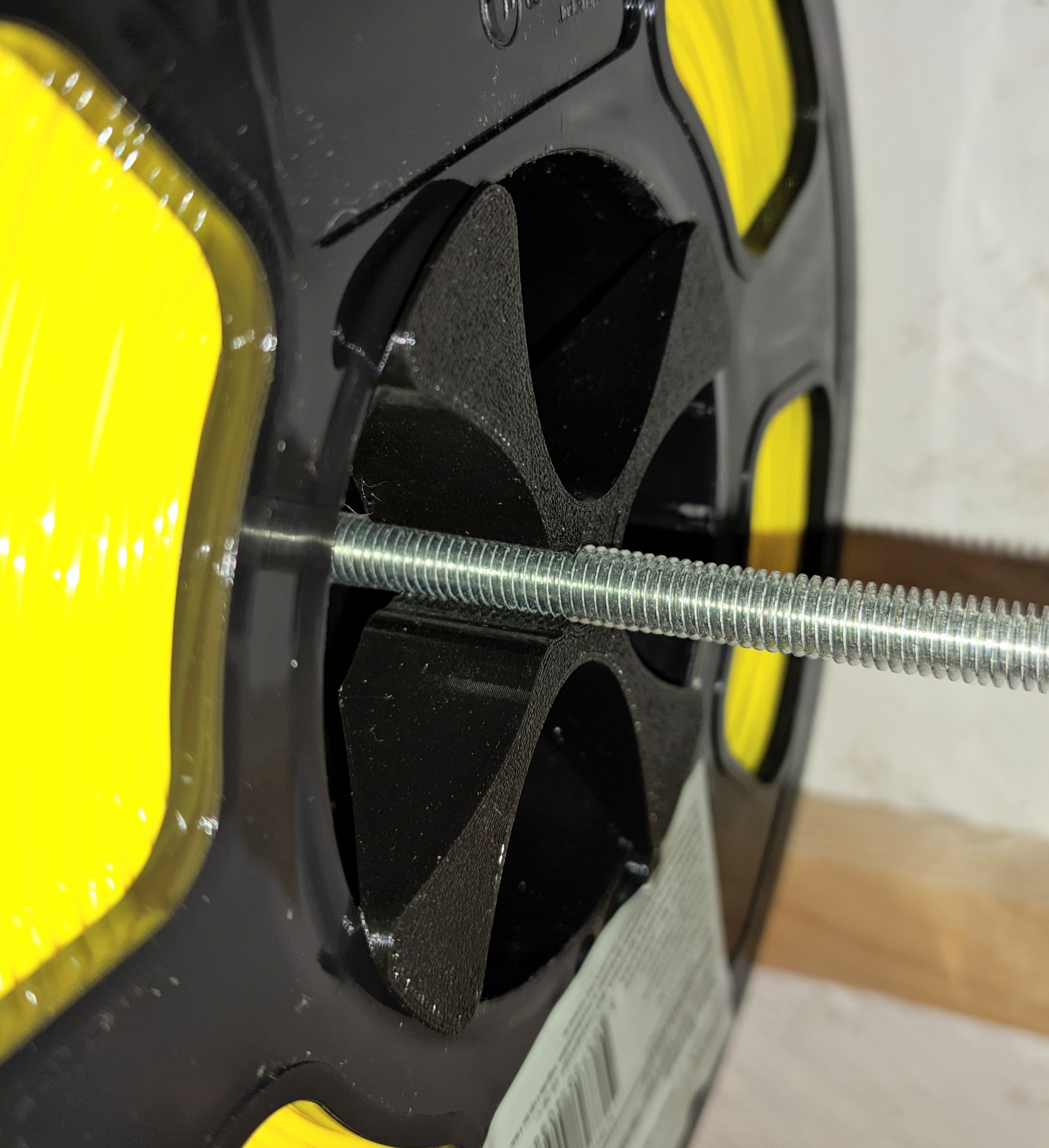 M8 threaded rod bearing wall spool holder by maxi | Download free STL ...