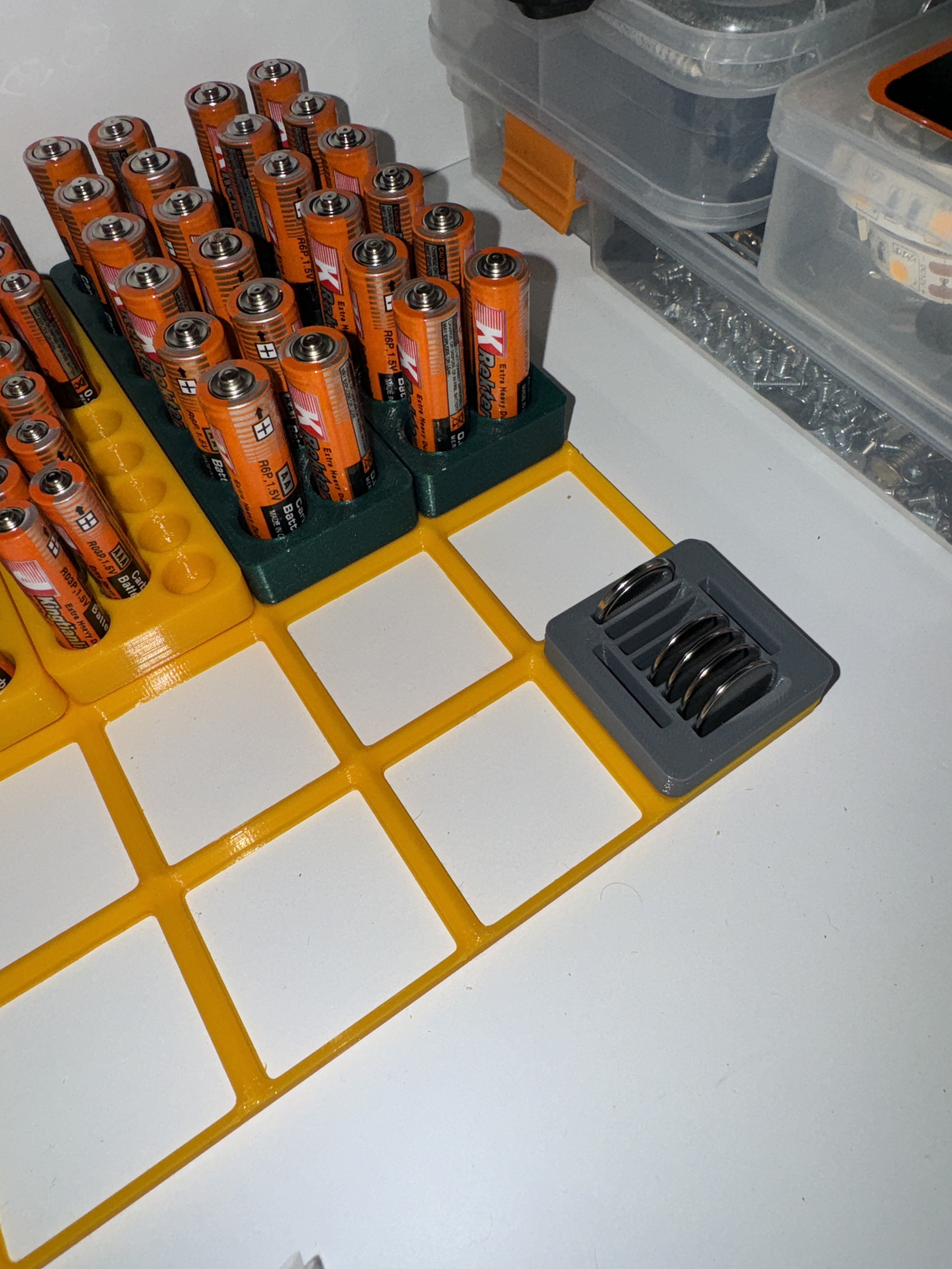 Gridfinity CR2025 Coin Cell Battery (short) by panosttm | Download free ...