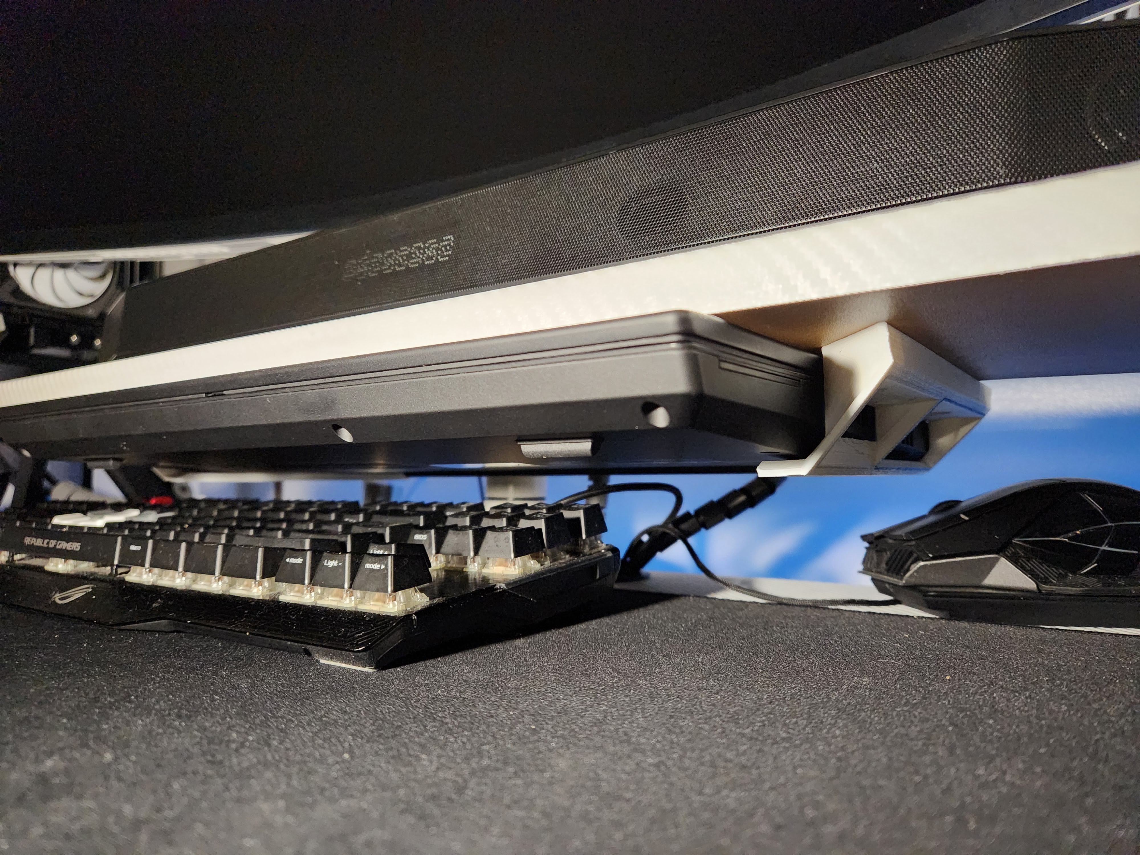 Lenovo ThinkPad P15 and P52 laptops under desk/shelf bracket mount ...