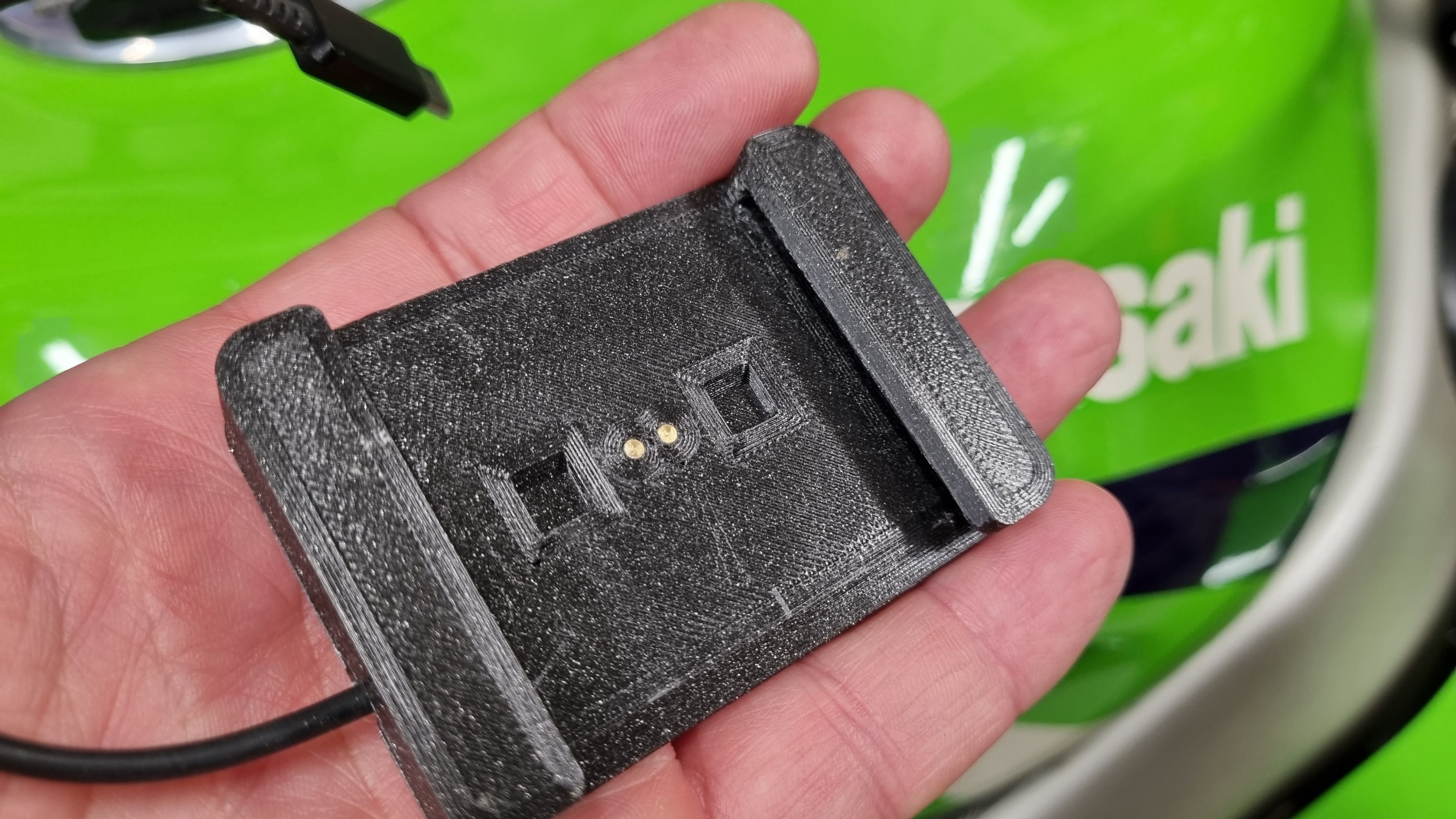 TomTom Rider mount adaptor | Power your phone from a sat-nav bracket by ...