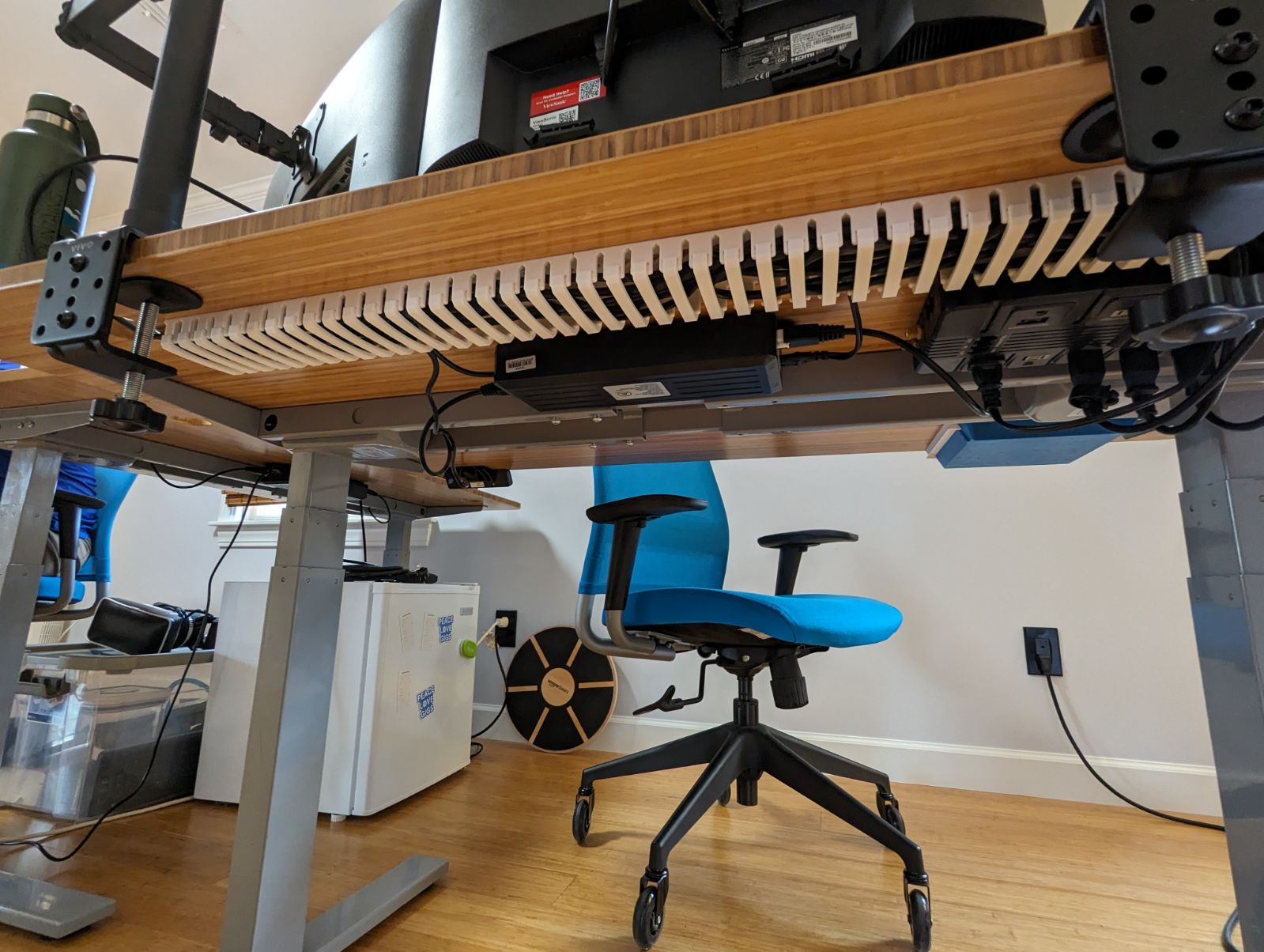 Modular wire management tray autorstwa salacious_sloth | Pobierz ...