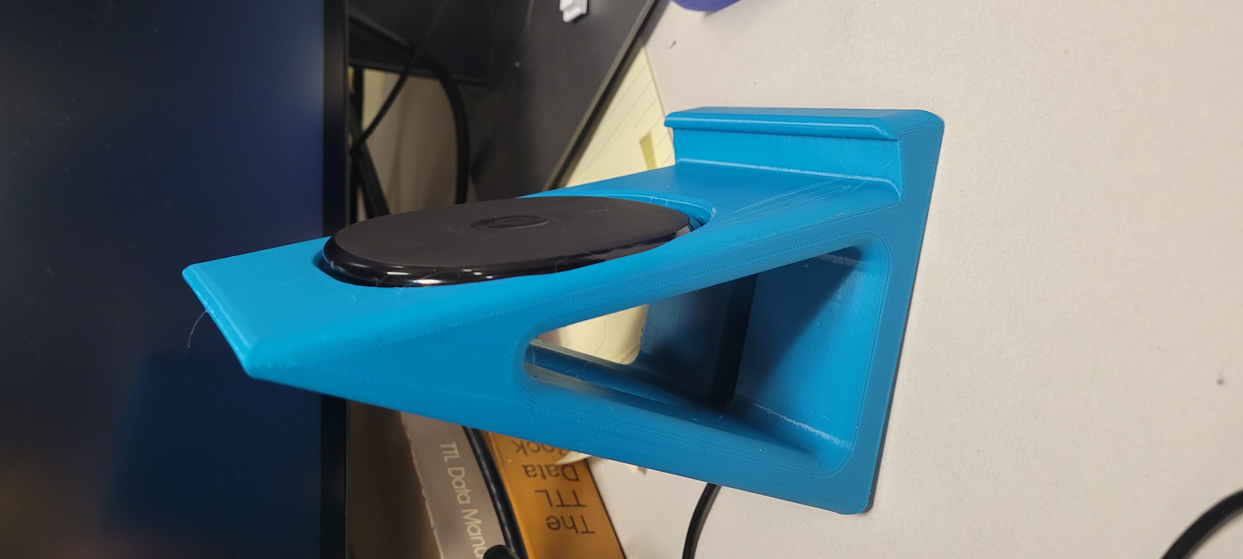 Wireless Phone Charger Upright Stand by Dimbulb | Download free STL ...