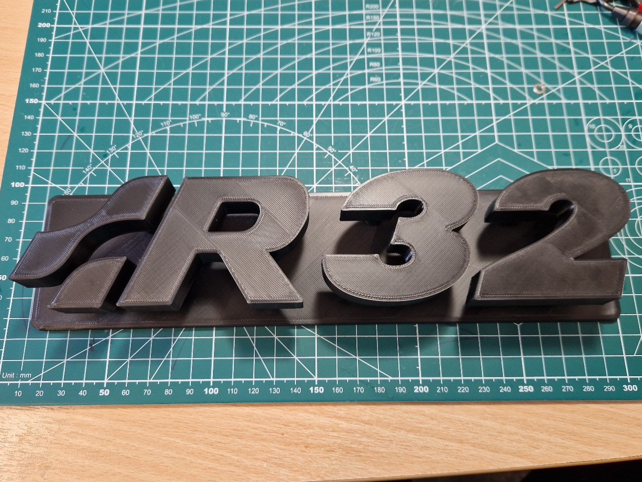 VW R32 logo with raised letters by Argo | Download free STL model ...