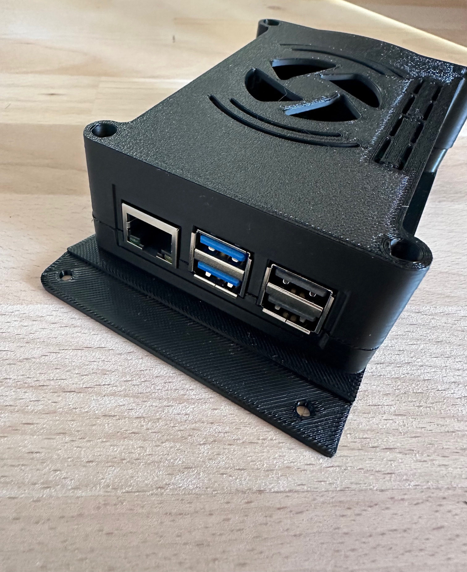 7" Touchscreen case for Raspberry Pi 5 by KORSiRO | Download free STL ...