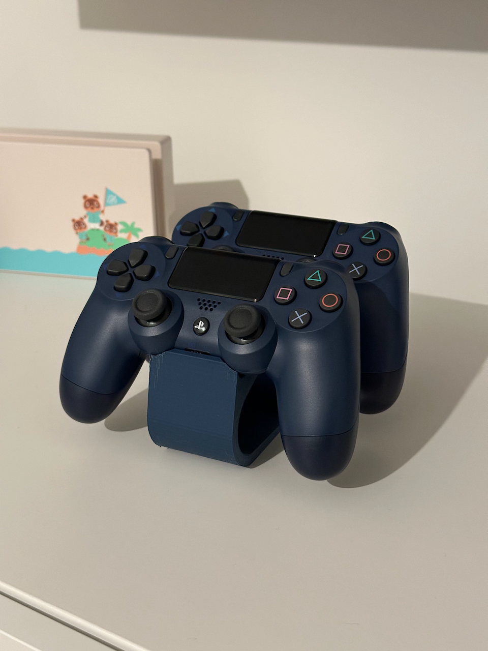 Dual PS4 Controller Stand (No Logo) by Matt | Download free STL model ...