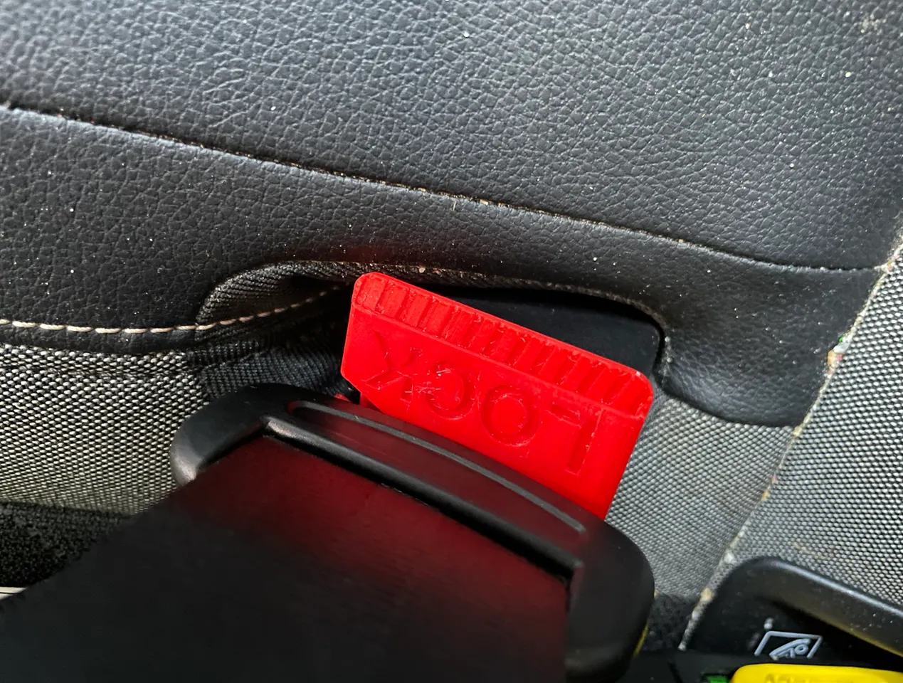 Seatbelt Child Lock by RobSmo | Download free STL model | Printables.com