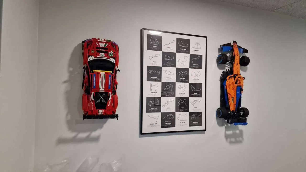 LEGO Ferrari 488 GTE Wall mount by Houdiniholm | Download free STL ...