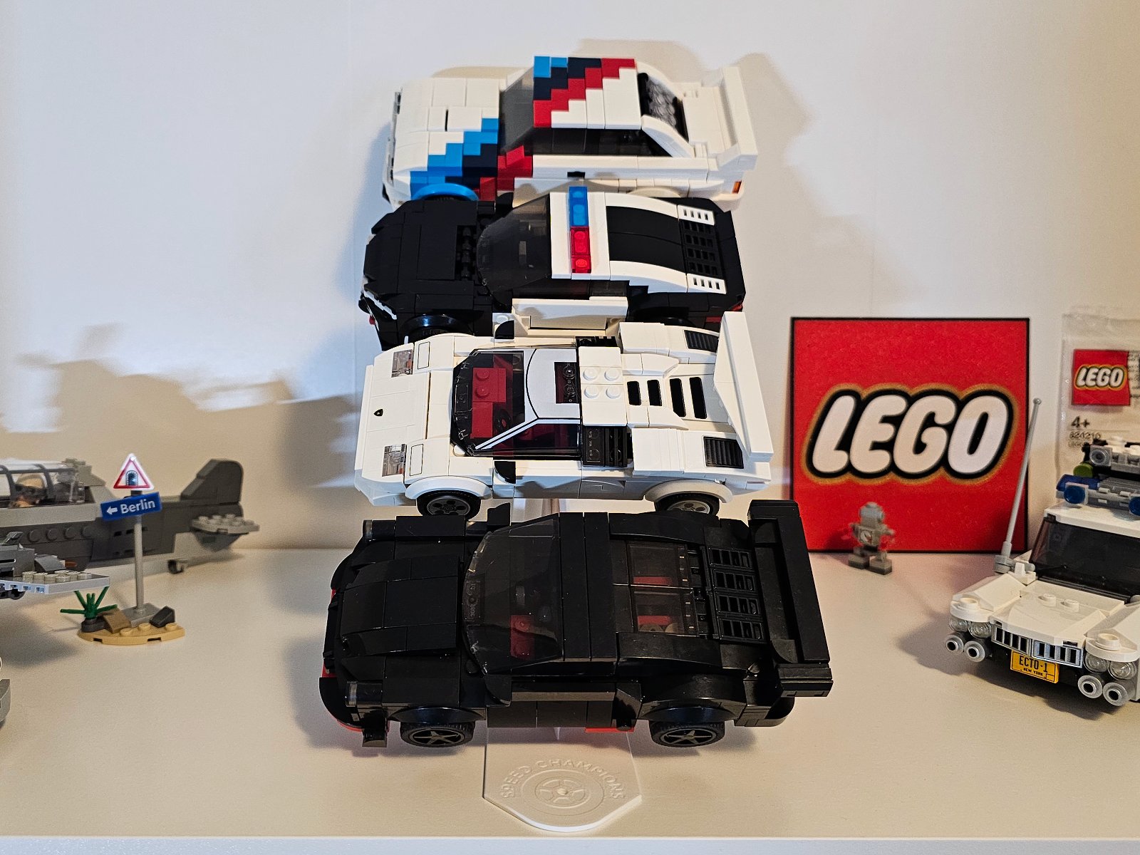 Lego Speed Champions Graded Display Stand (updated) by Tom Vít ...