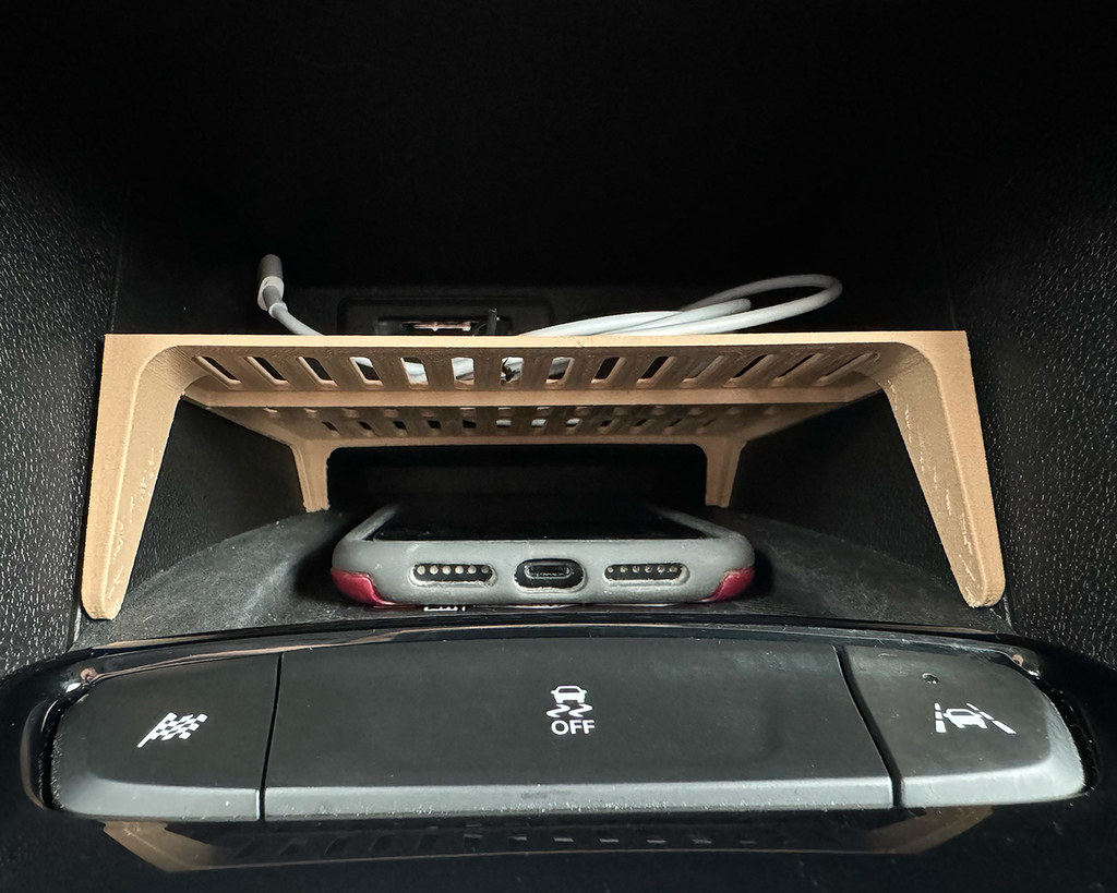 Chevy Bolt Cubby Shelf by Elanaut | Download free STL model ...