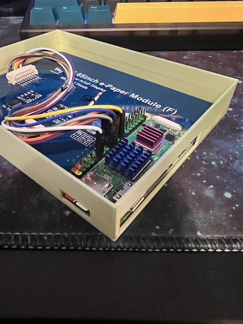 Waveshare 5.65" 7 Color Photo Frame with pi0 by Meldrak | Download free ...