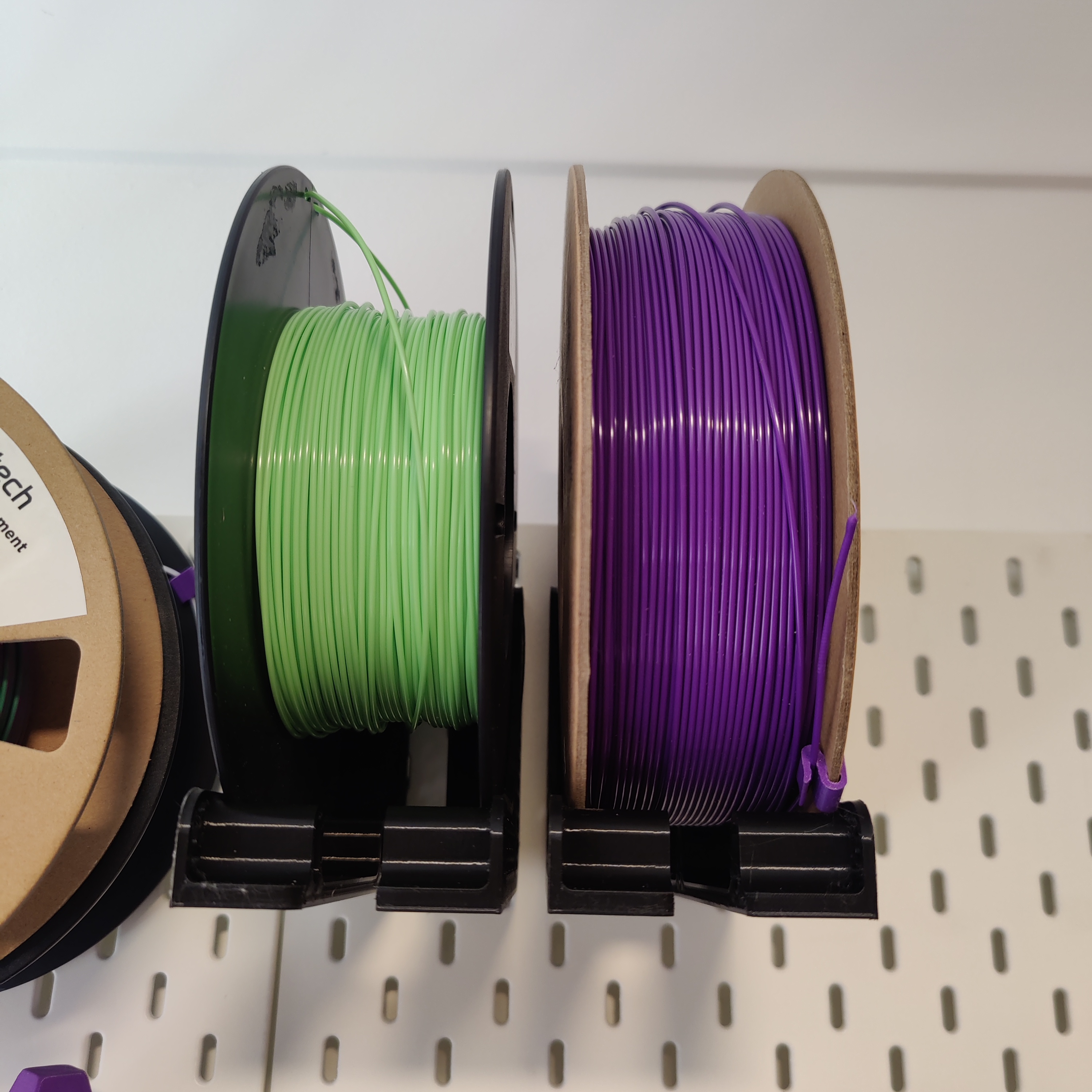 eSun Compatible Filament Roll Holder - Skadis by KingpinFelix ...