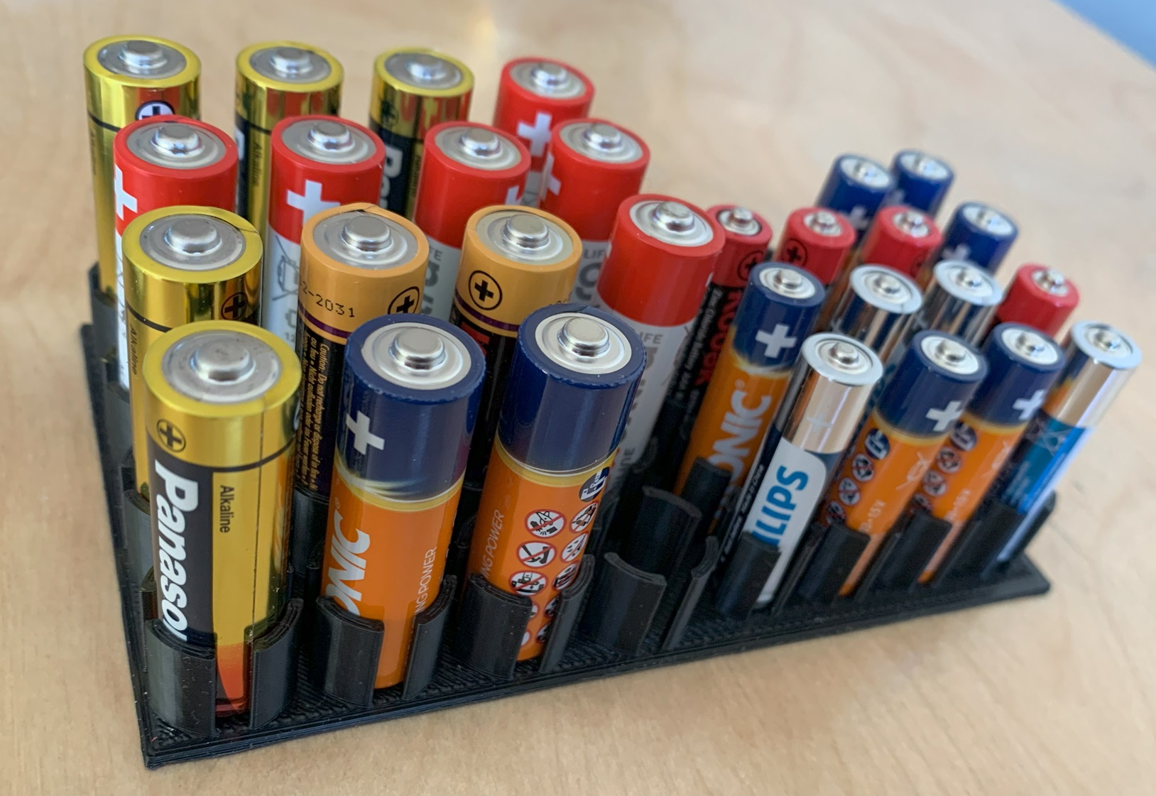 AA & AAA Battery stand by Jacek Stefanowicz | Download free STL model ...