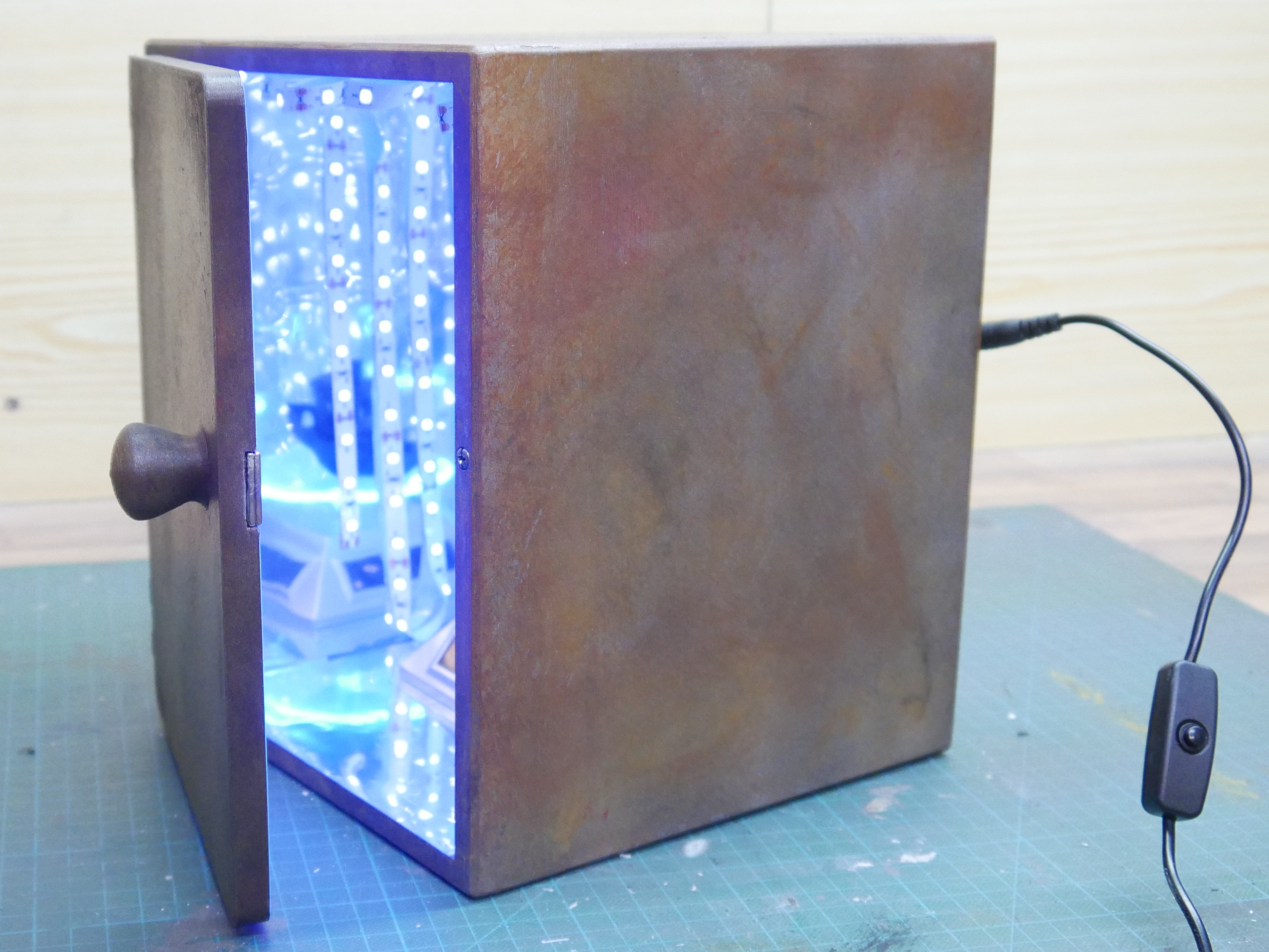 RESIN UV CURING CHAMBER by WF3D | Download free STL model | Printables.com