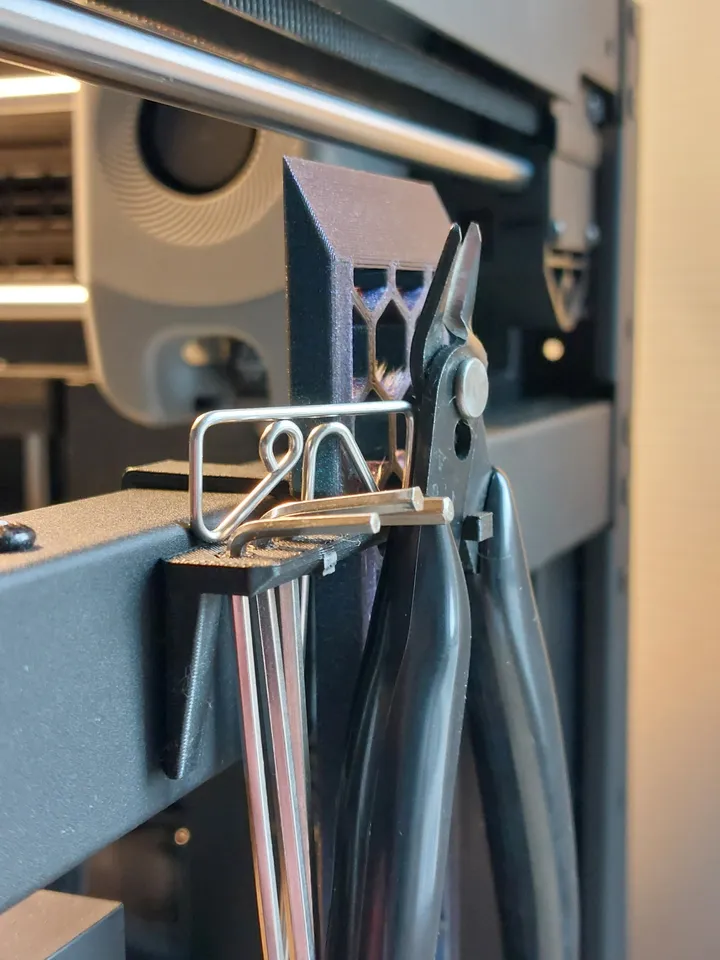 Flashforge Adventurer 5M Tool Holder by PrintingW | Download free STL ...