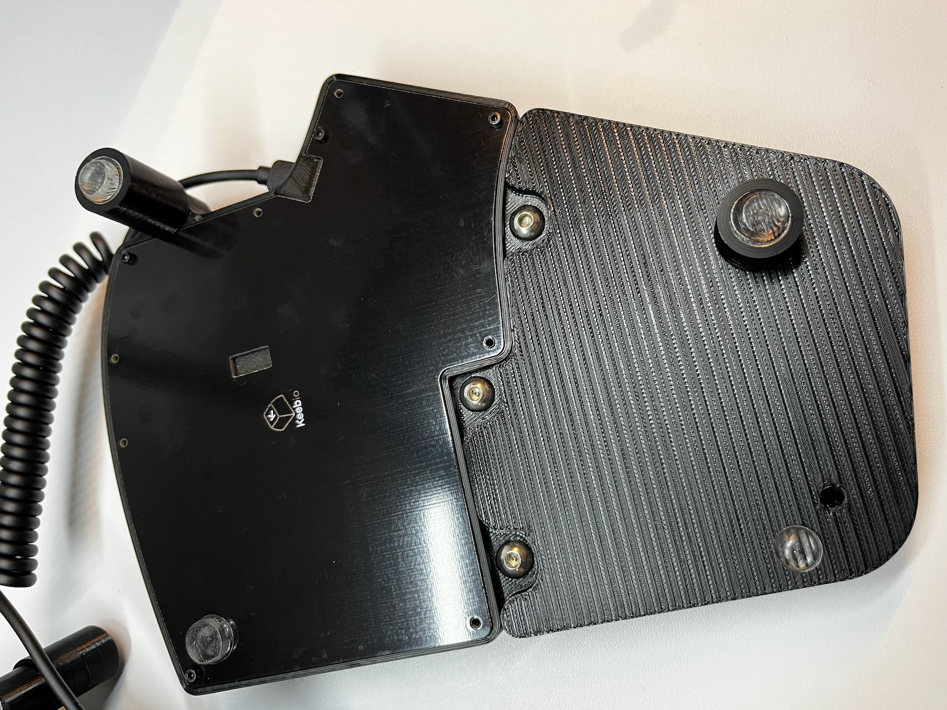 Iris keyboard case with palm rests and tenting by David Elentok ...