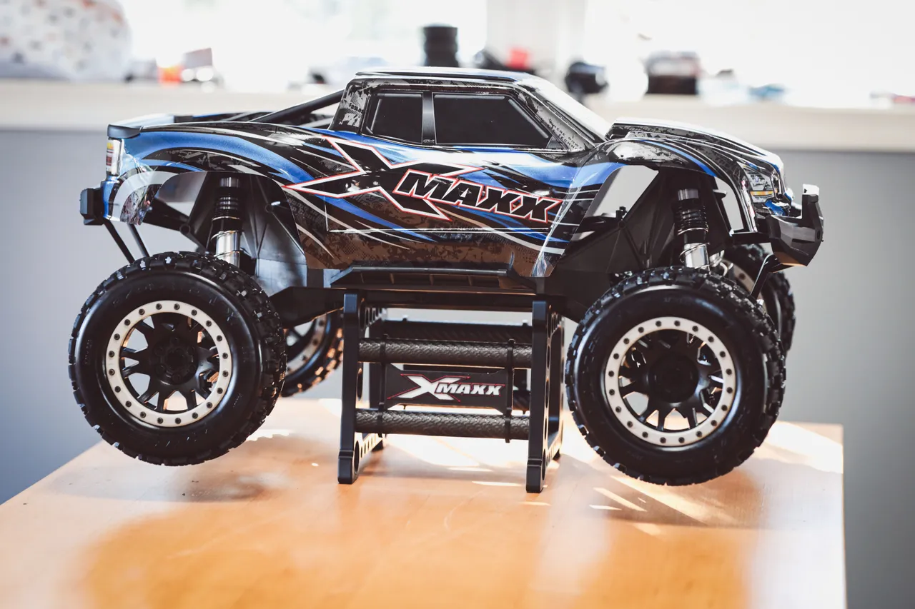 Traxxas X-Maxx Stand by Swift | Download free STL model | Printables.com