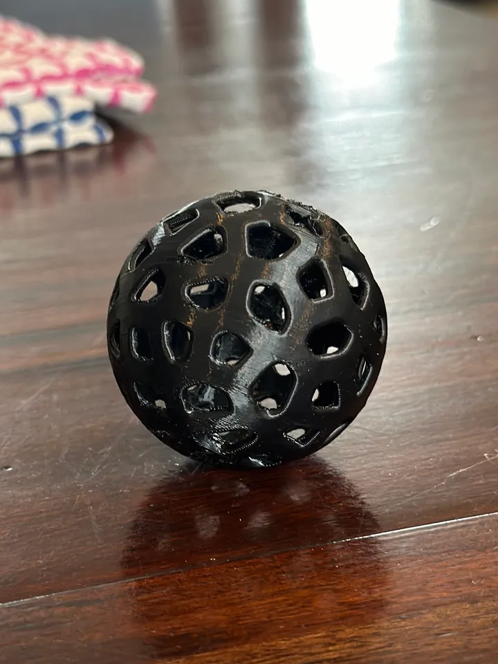 Thick Voronoi Squeeze Ball (TPU test print) by vidision | Download free ...