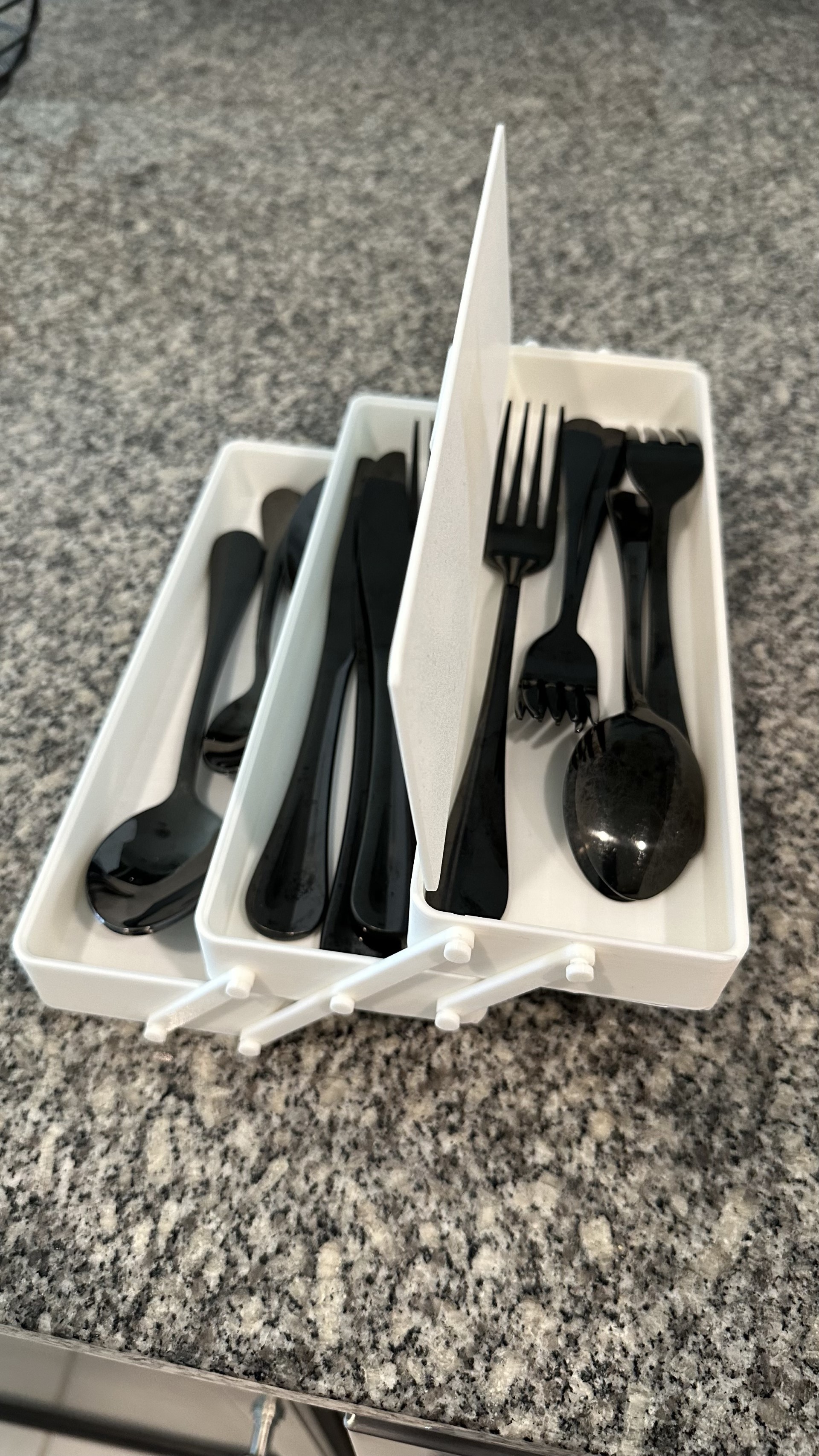 Cutlery Organizer / Silverware Organizer, Space Saving, Fits in normal ...