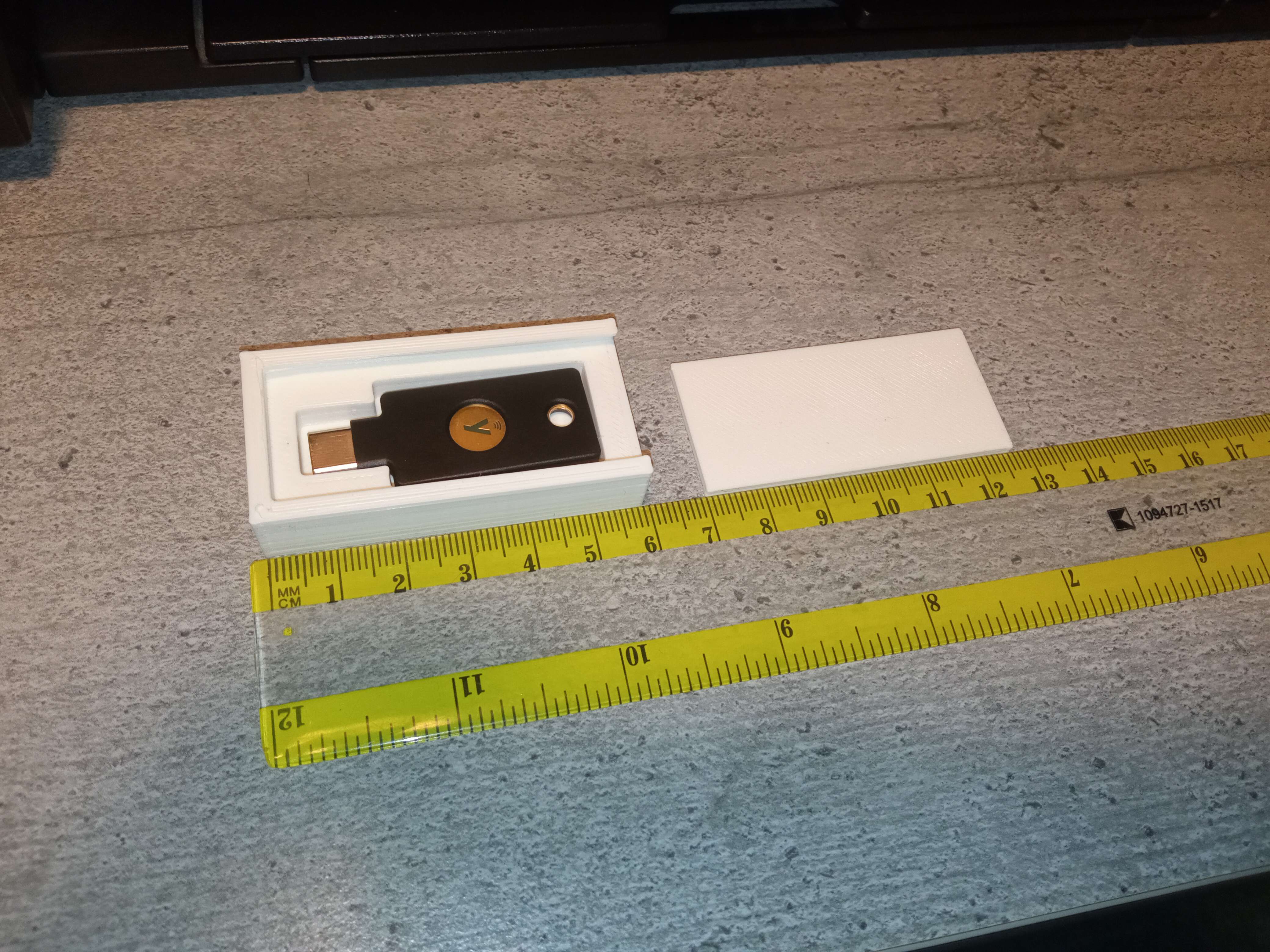 Yubico 5c Key Case von I_kosa_I | Kostenloses STL-Modell herunterladen ...