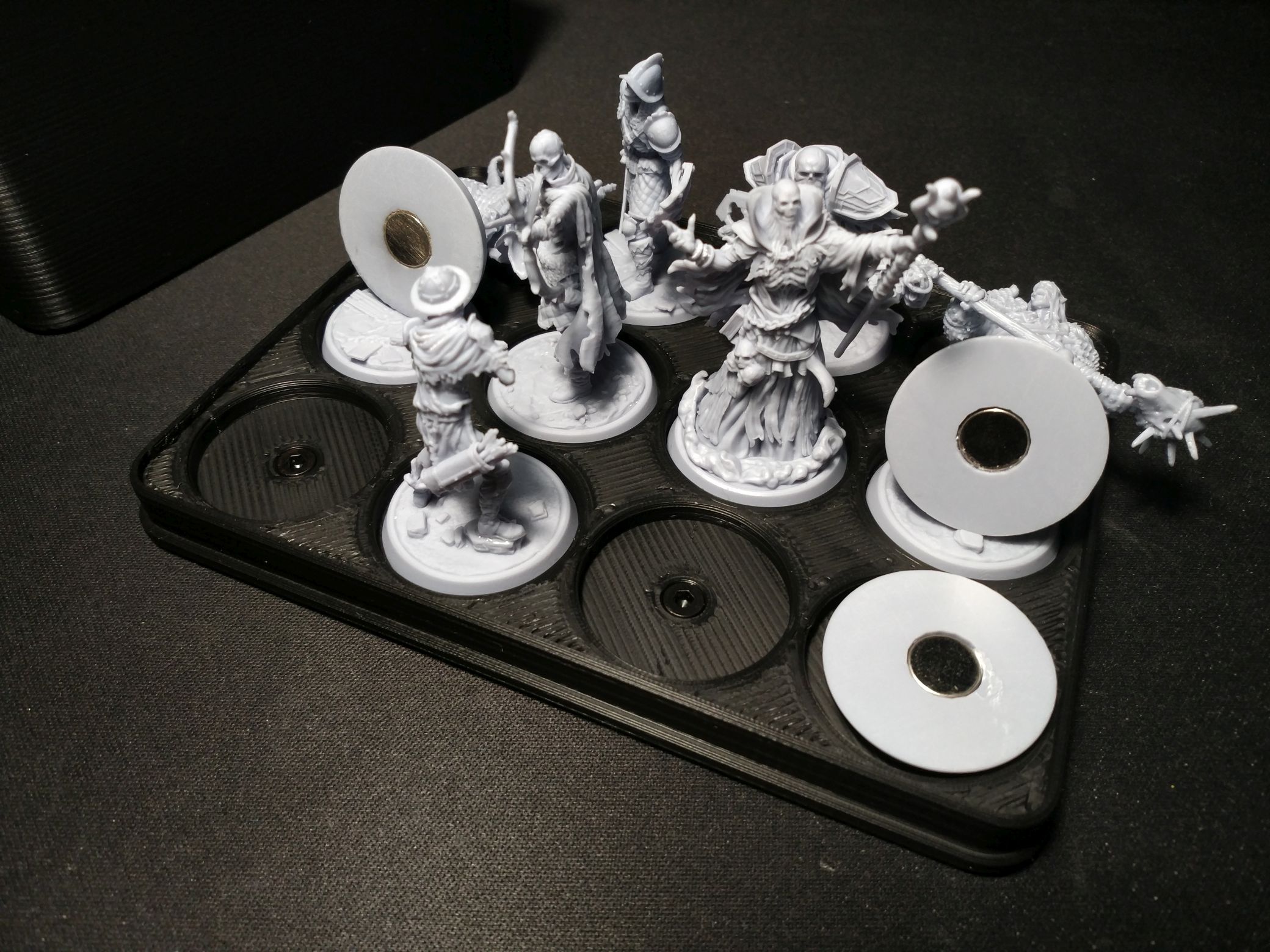 A box for tabletop miniatures by tvym | Download free STL model ...