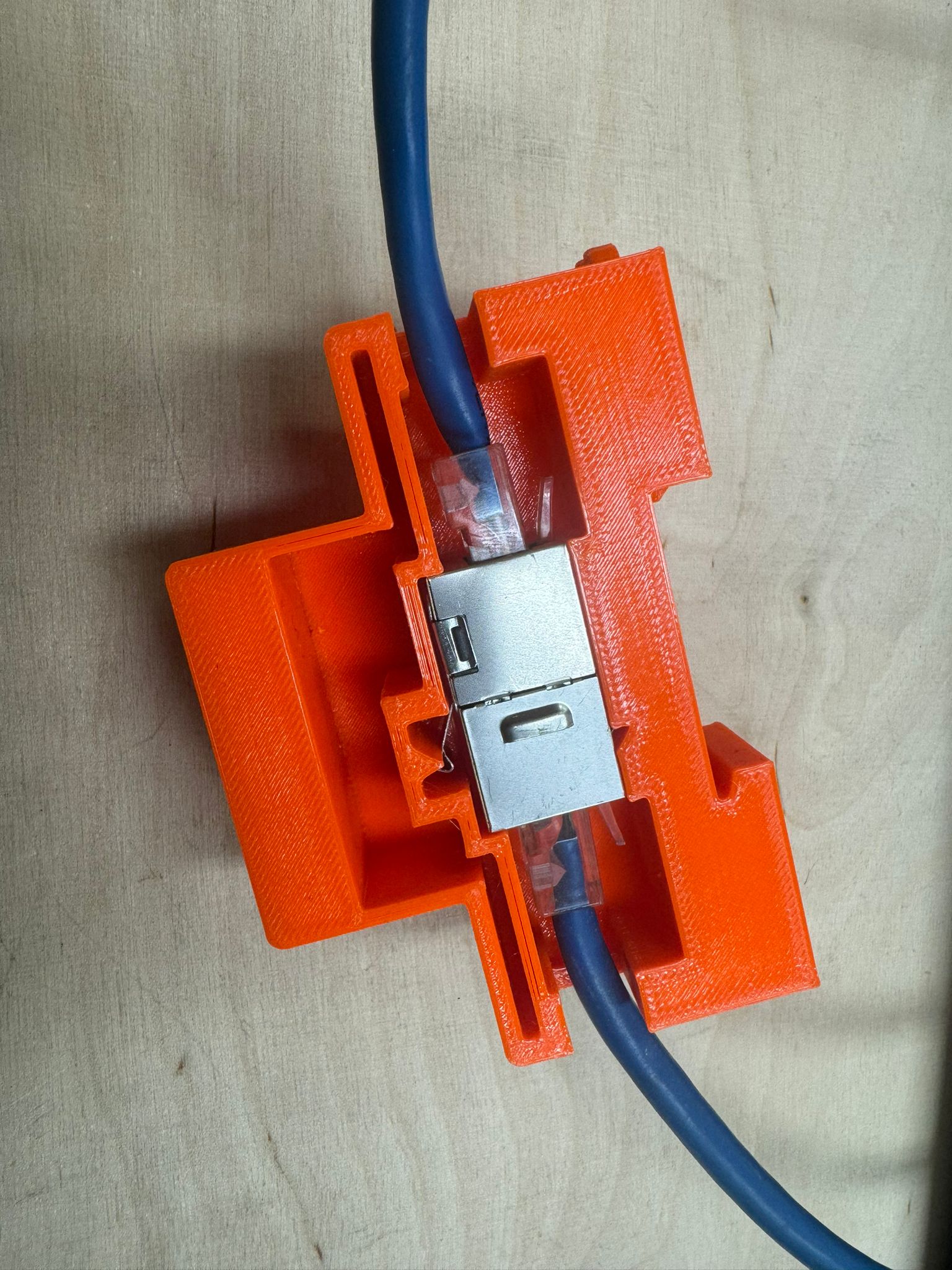 Din Rail RJ45 junction box by gianrisa | Download free STL model ...