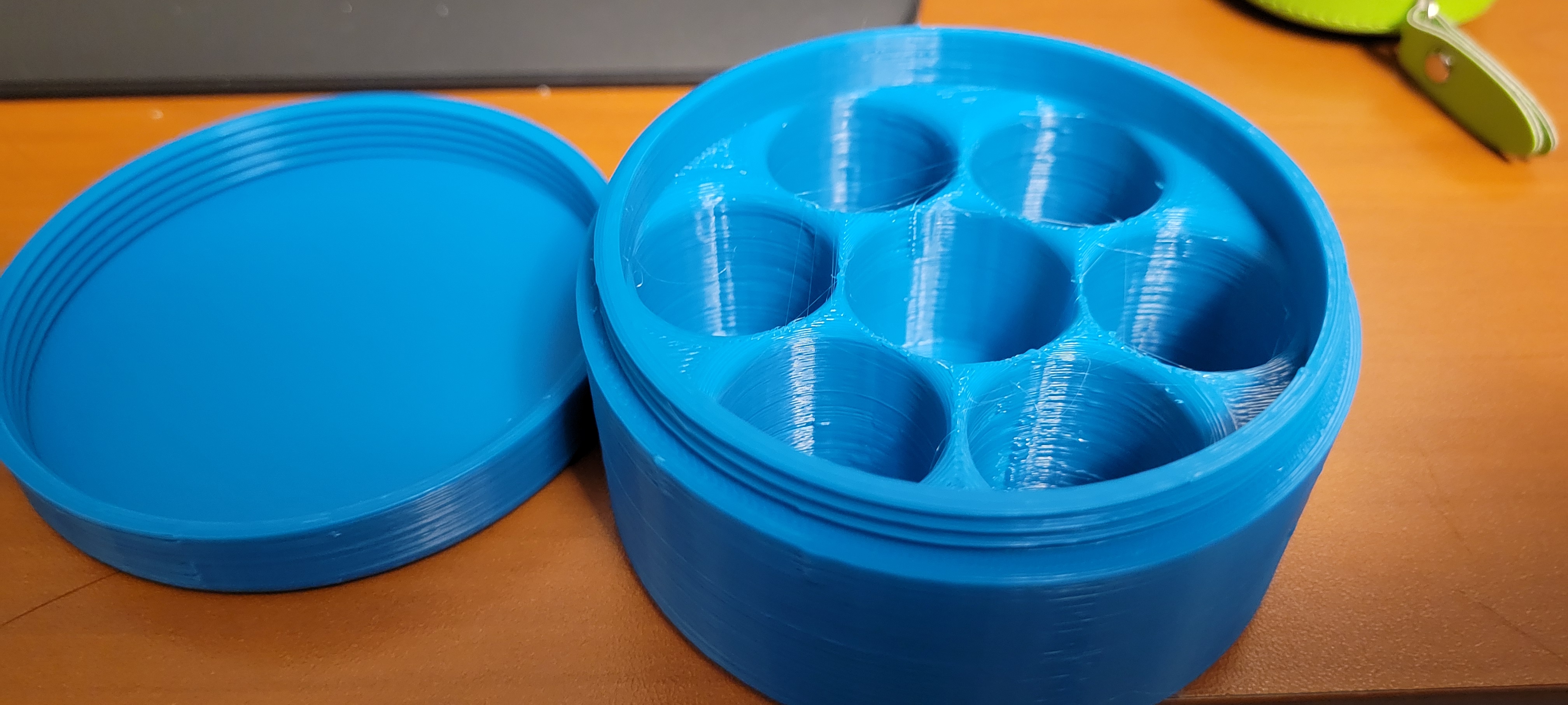 Threaded Dice Box by Dimbulb | Download free STL model | Printables.com