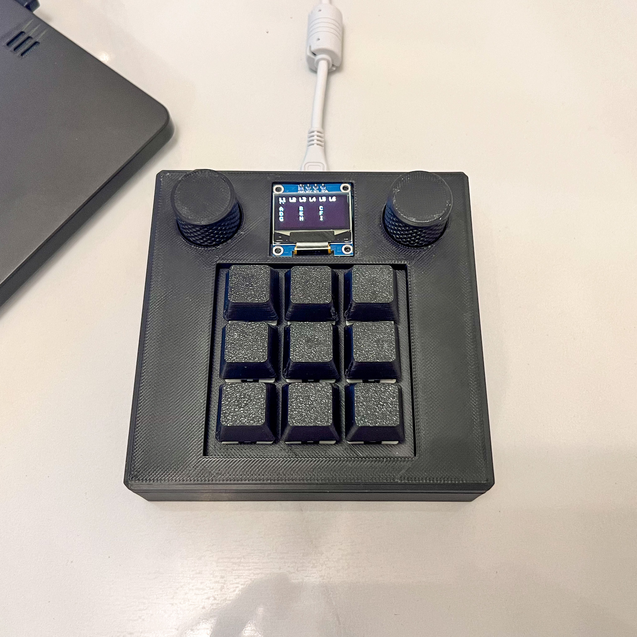 3x3 Control Pad - Customizable MacroPad with Layers and Volume Control ...